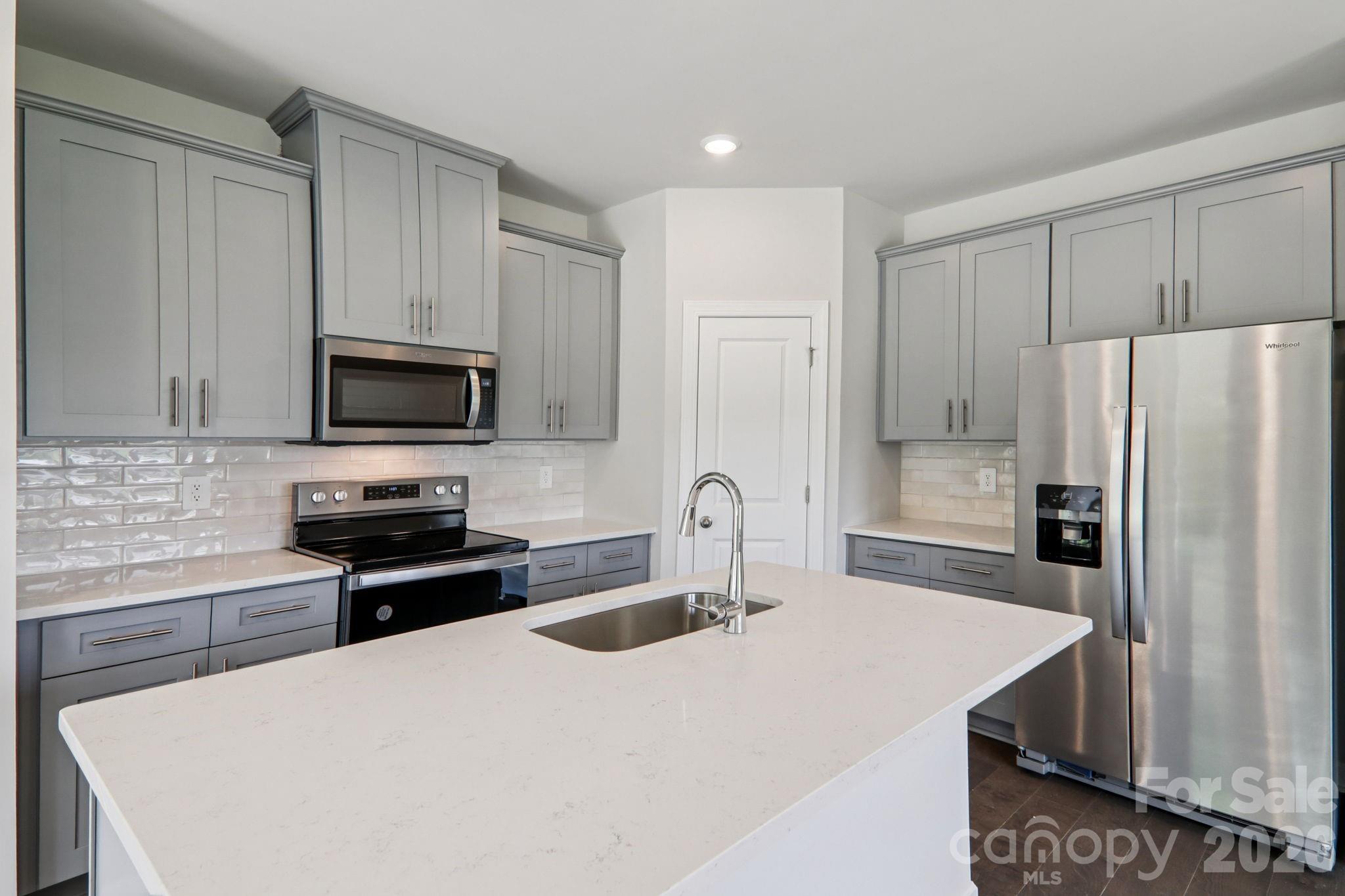Photo 4 of 9029 Foggy Brook Loop, Charlotte, NC