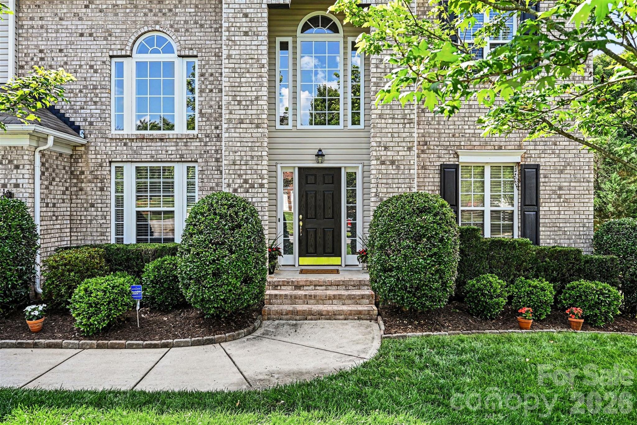 Photo 2 of 3124 Grandeur Road, Charlotte, NC
