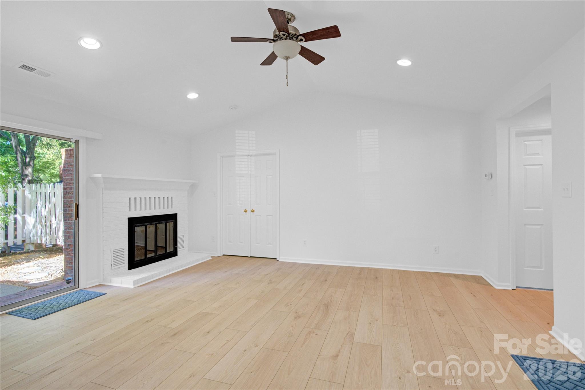 2734 Tiergarten Lane, Charlotte, NC - photo 12 of 36