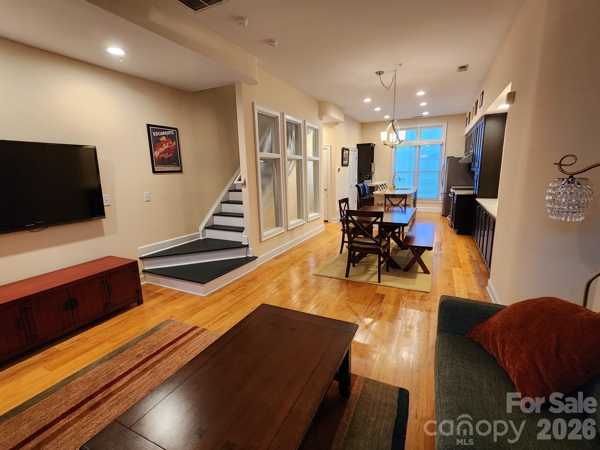 Photo 4 of 638 E 10th Street, Charlotte, NC