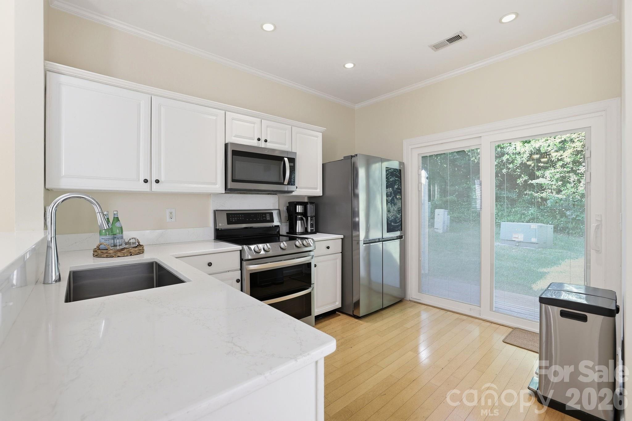 Photo 5 of 16936 Commons Creek Drive, Charlotte, NC
