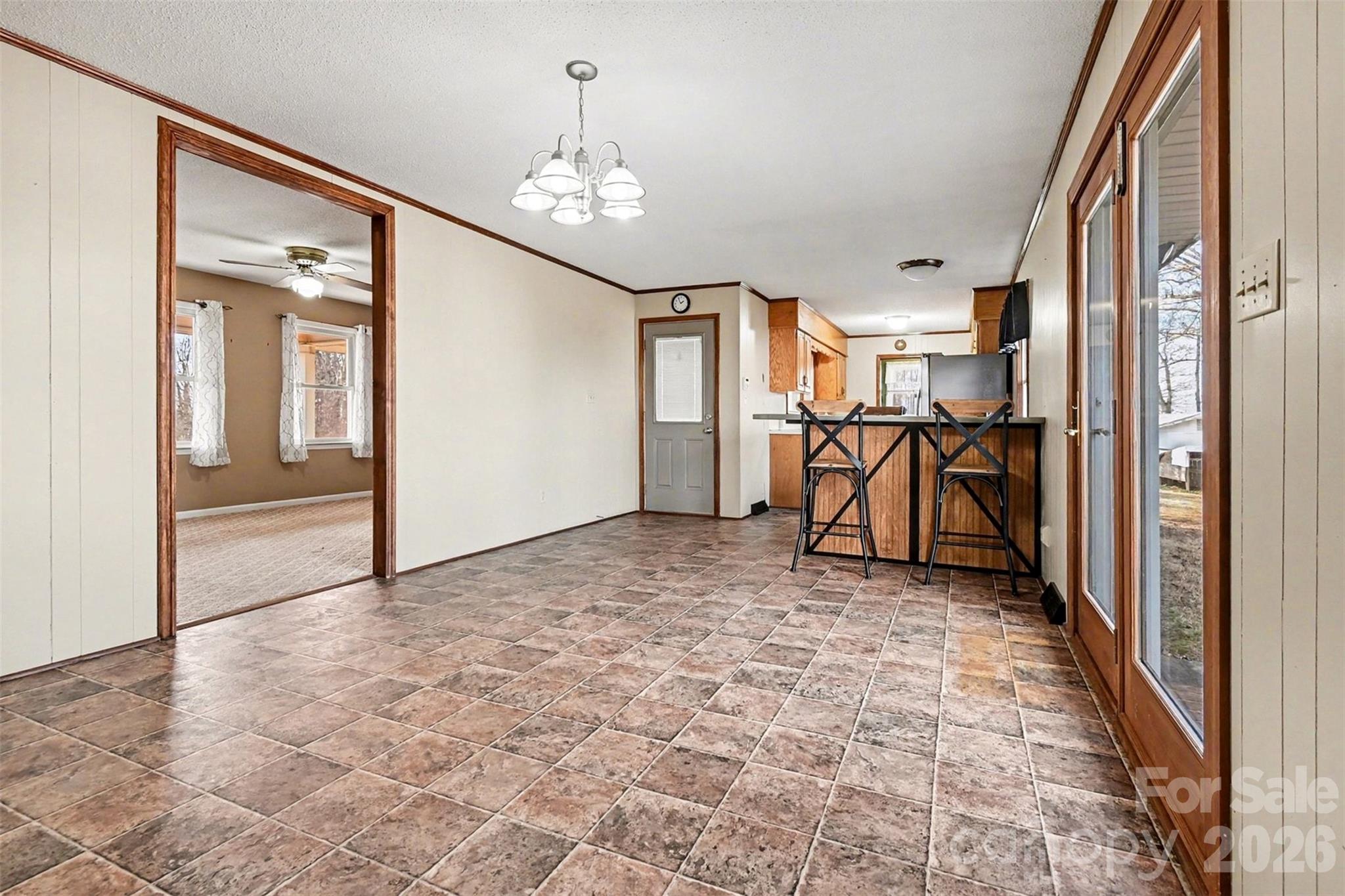 238 Lakeview Drive, Blacksburg, SC - photo 2 of 22