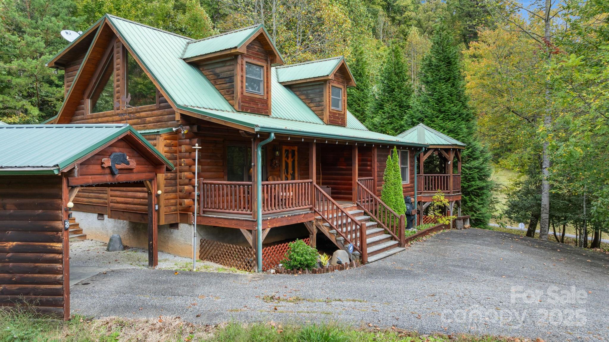 80 Slow Lane, Whittier, NC - photo 3 of 49