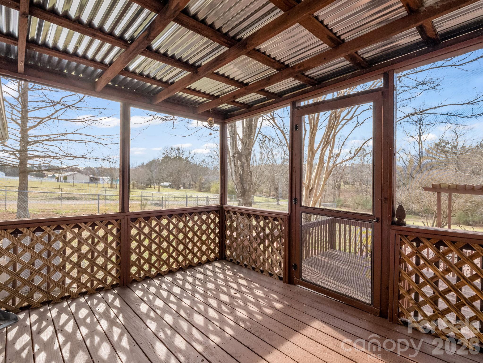 Home for sale at 5573 Lennox Drive, Kings Mountain, NC — photo 10 of 37