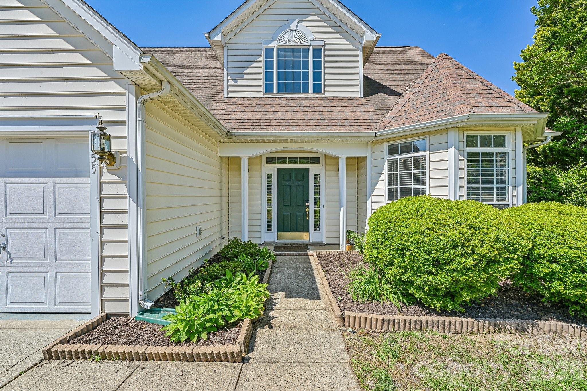5755 Cambridge Bay Drive, Charlotte, NC - photo 4 of 48