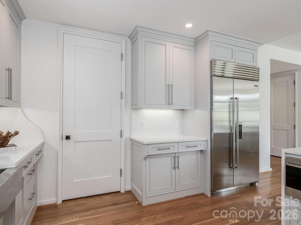 Photo 10 of 1333 Queens RoadD1, Charlotte, NC