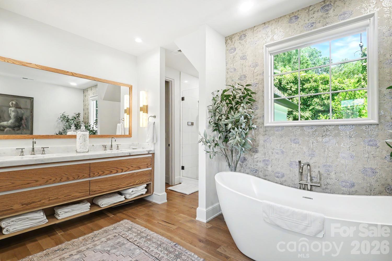 Home for sale at 2310 Beverly Drive, Charlotte, NC — photo 24 of 48