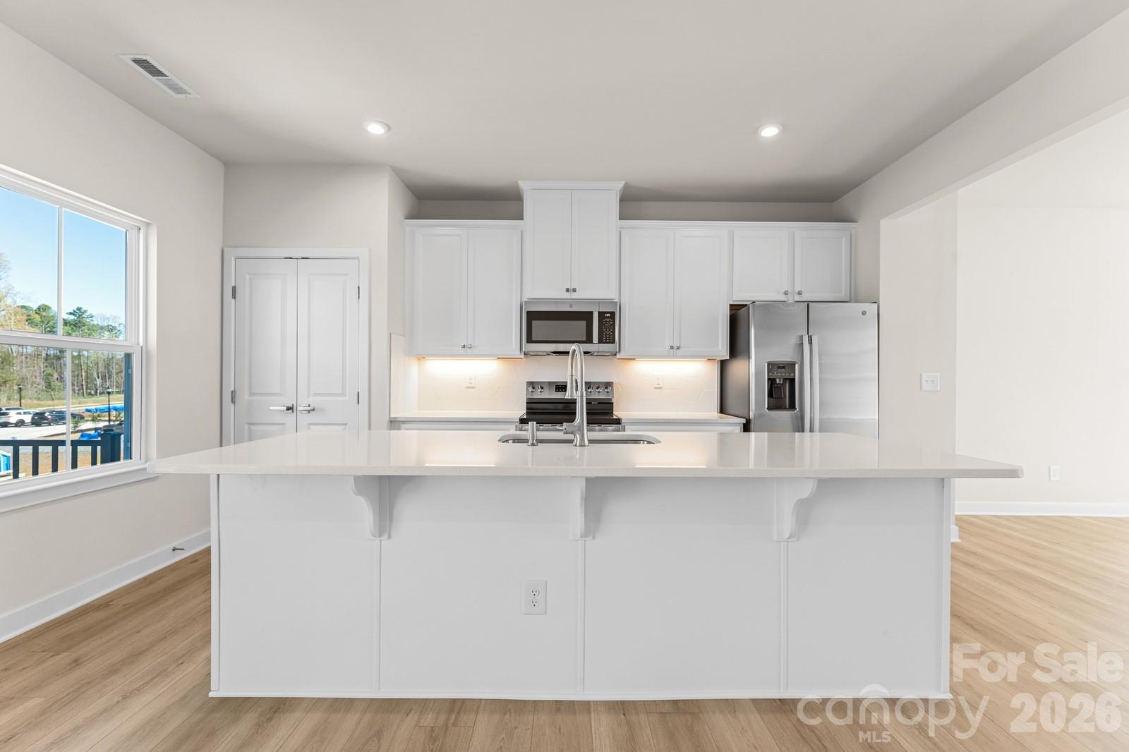 Photo 2 of 6012 Blue Ridge Oak Road, Charlotte, NC