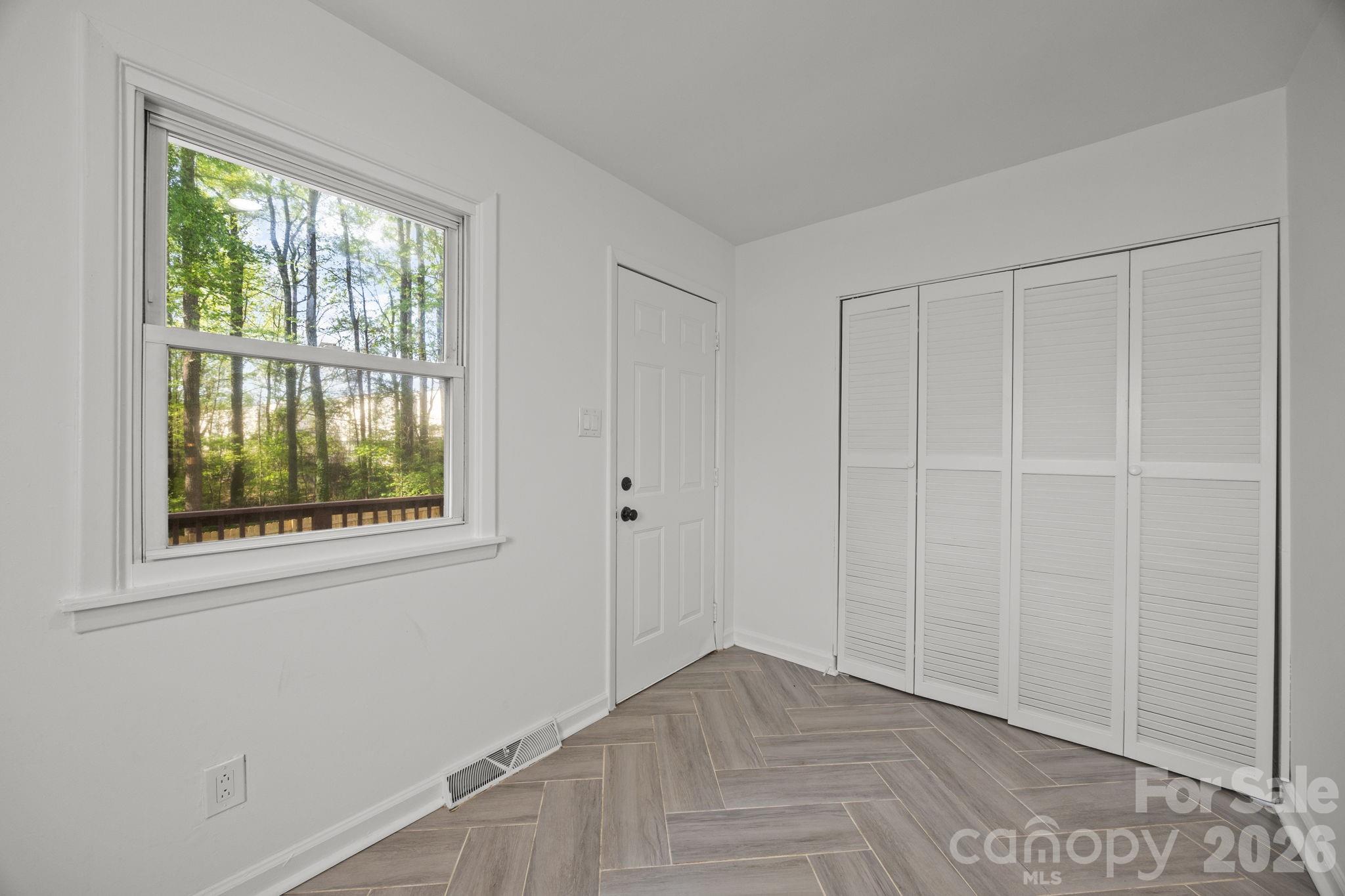 Photo 15 of 2309 Longleaf Drive, Charlotte, NC