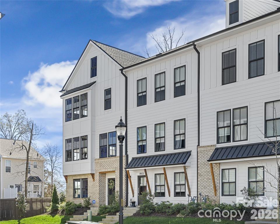 Photo 2 of 11921 Fiddlers Roof Lane, Charlotte, NC