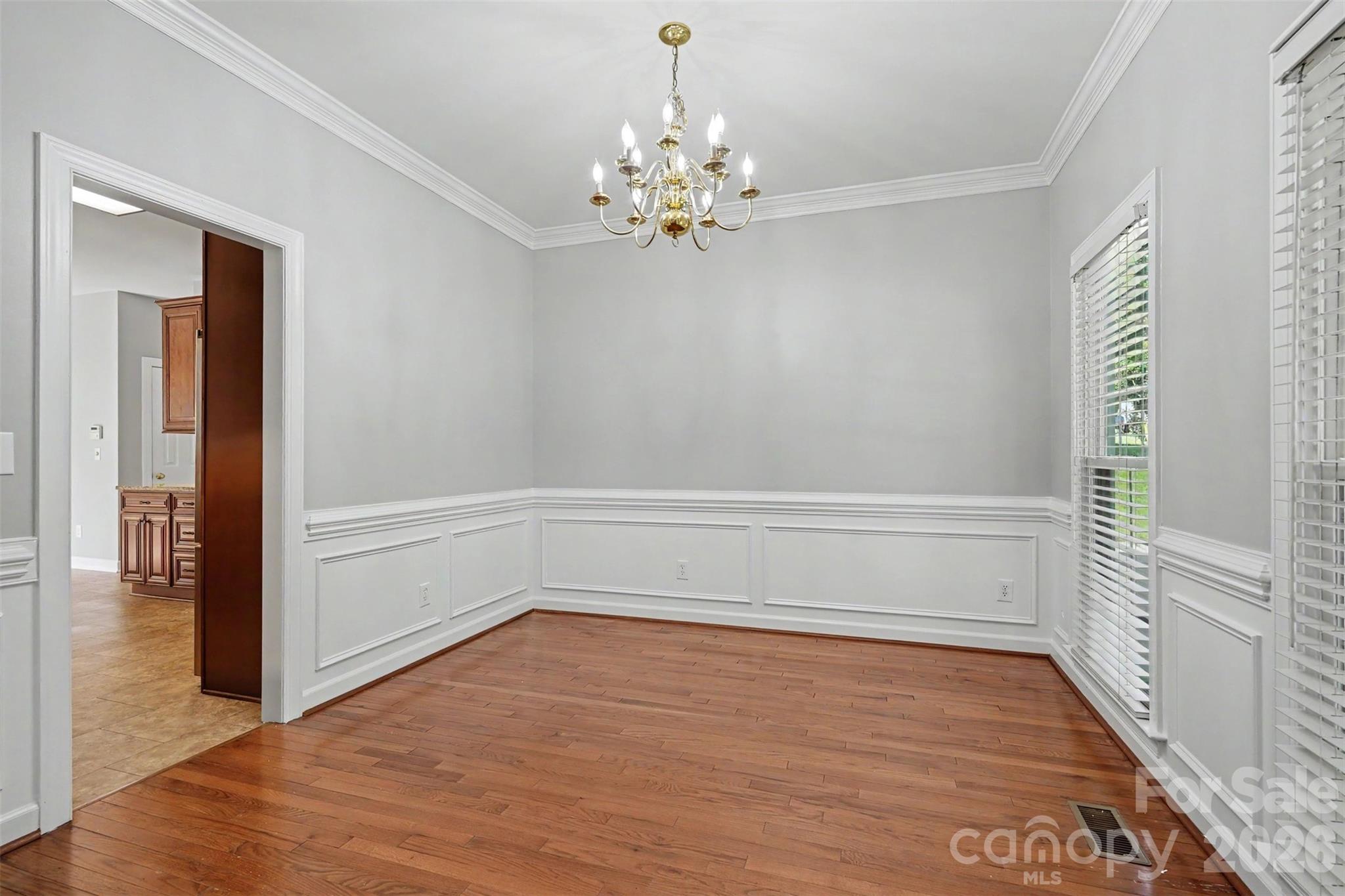 Home for sale at 5917 Nuthatch Court, Charlotte, NC — photo 8 of 46