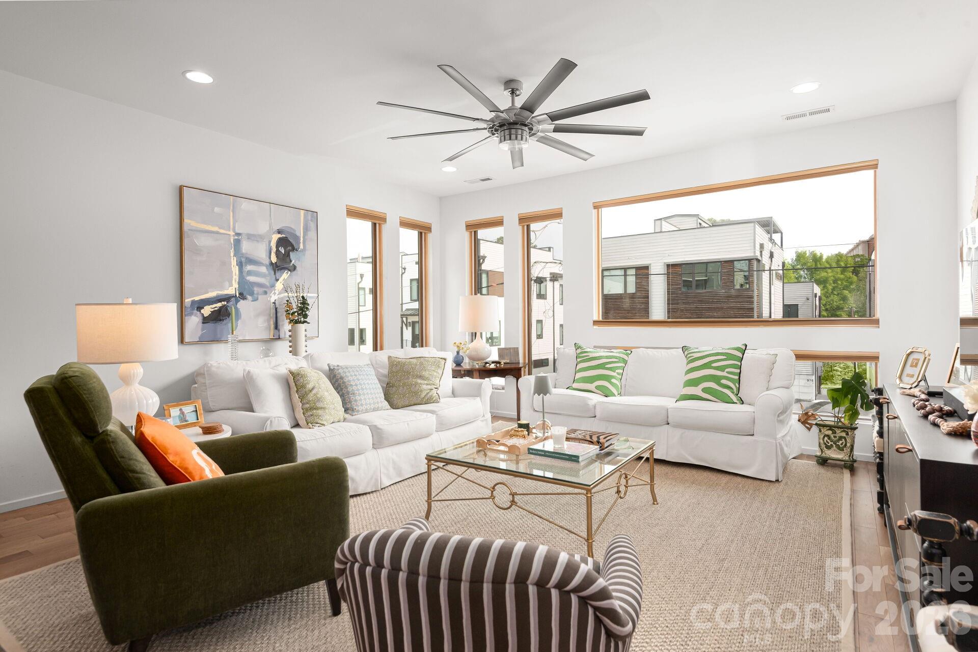 Photo 4 of 933 Westbrook DriveB, Charlotte, NC