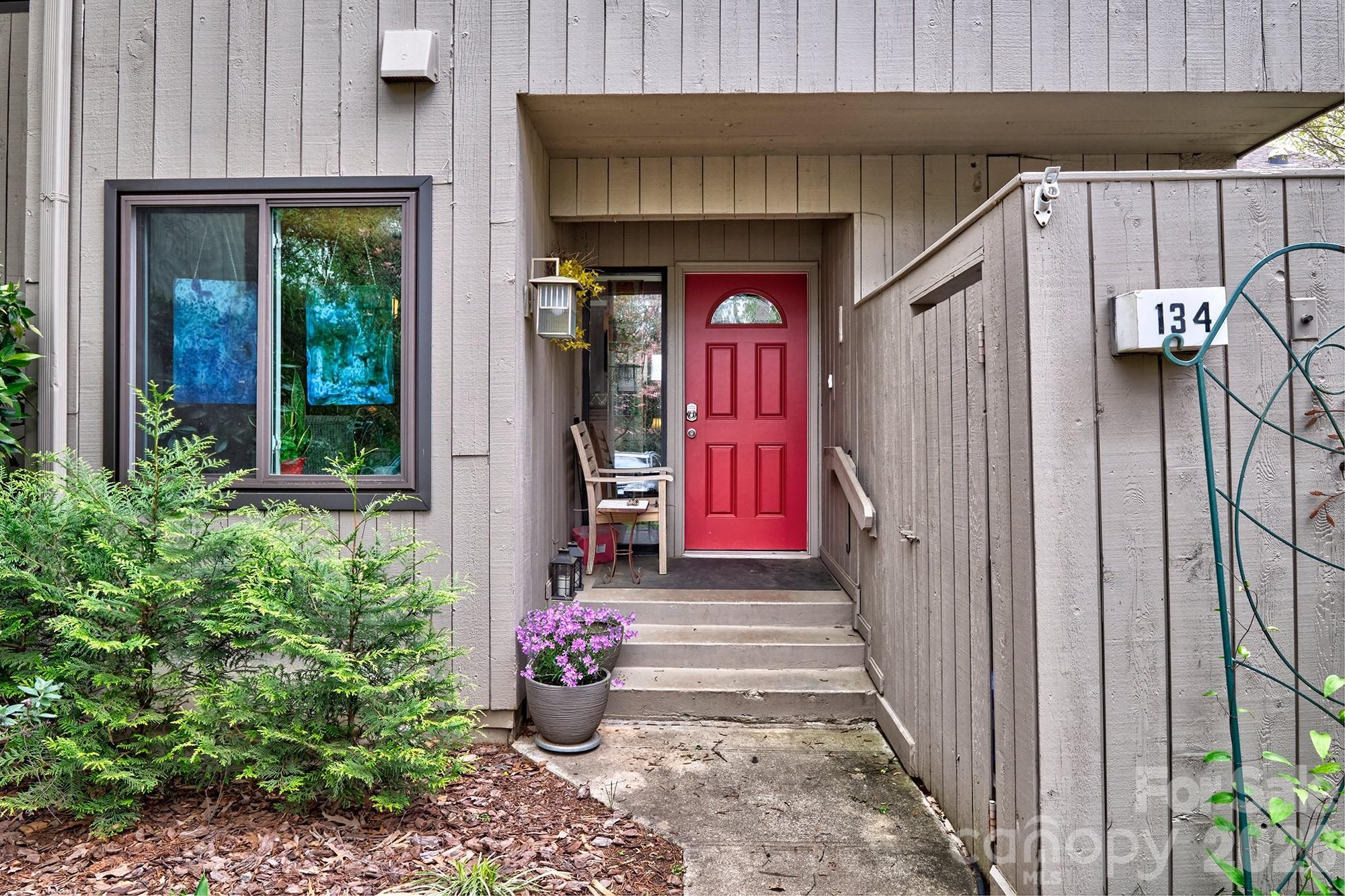 Photo 2 of 134 Pine Grove Circle, Lake Wylie, SC
