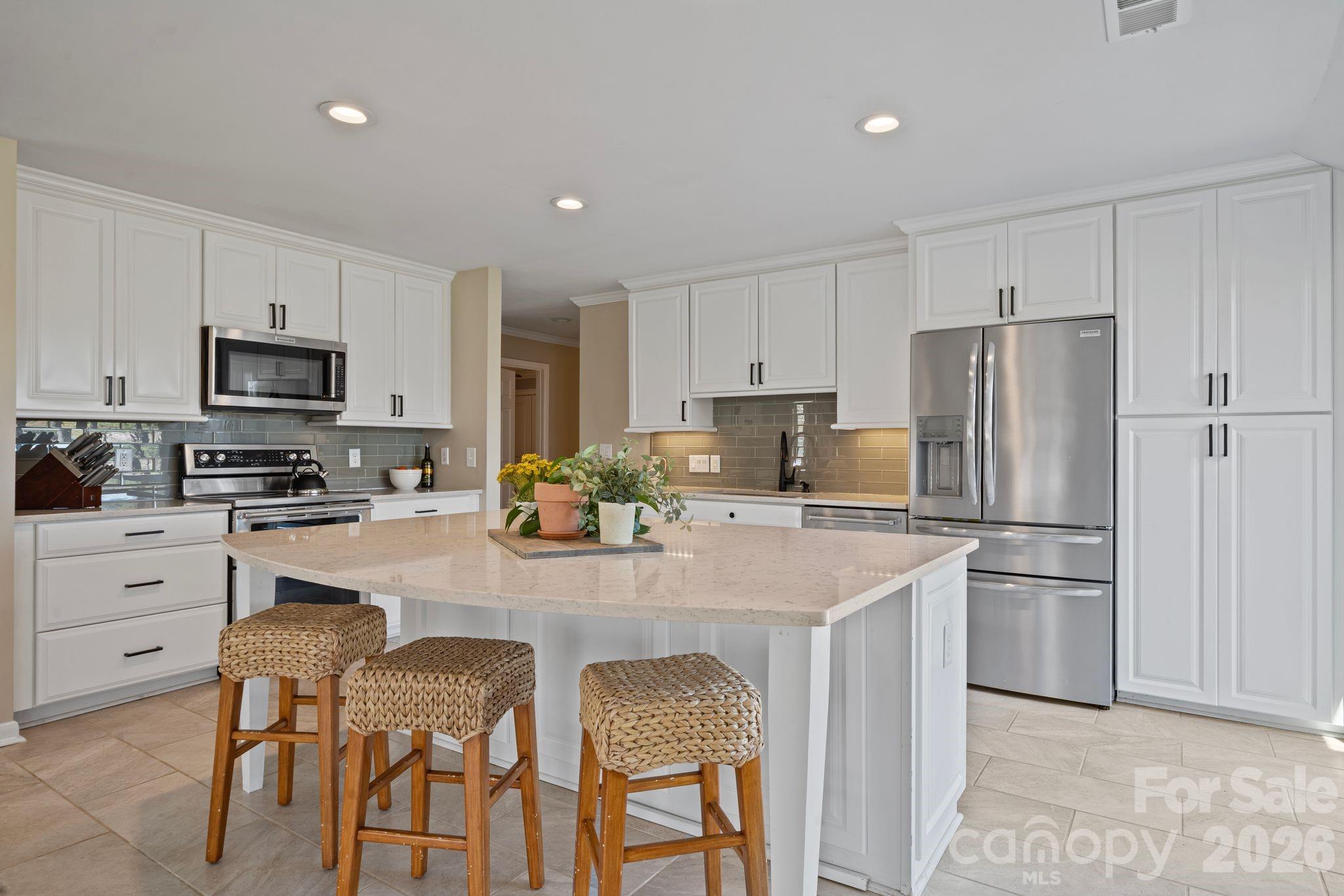 22 Honeysuckle Lane, Lake Wylie, SC - photo 16 of 48