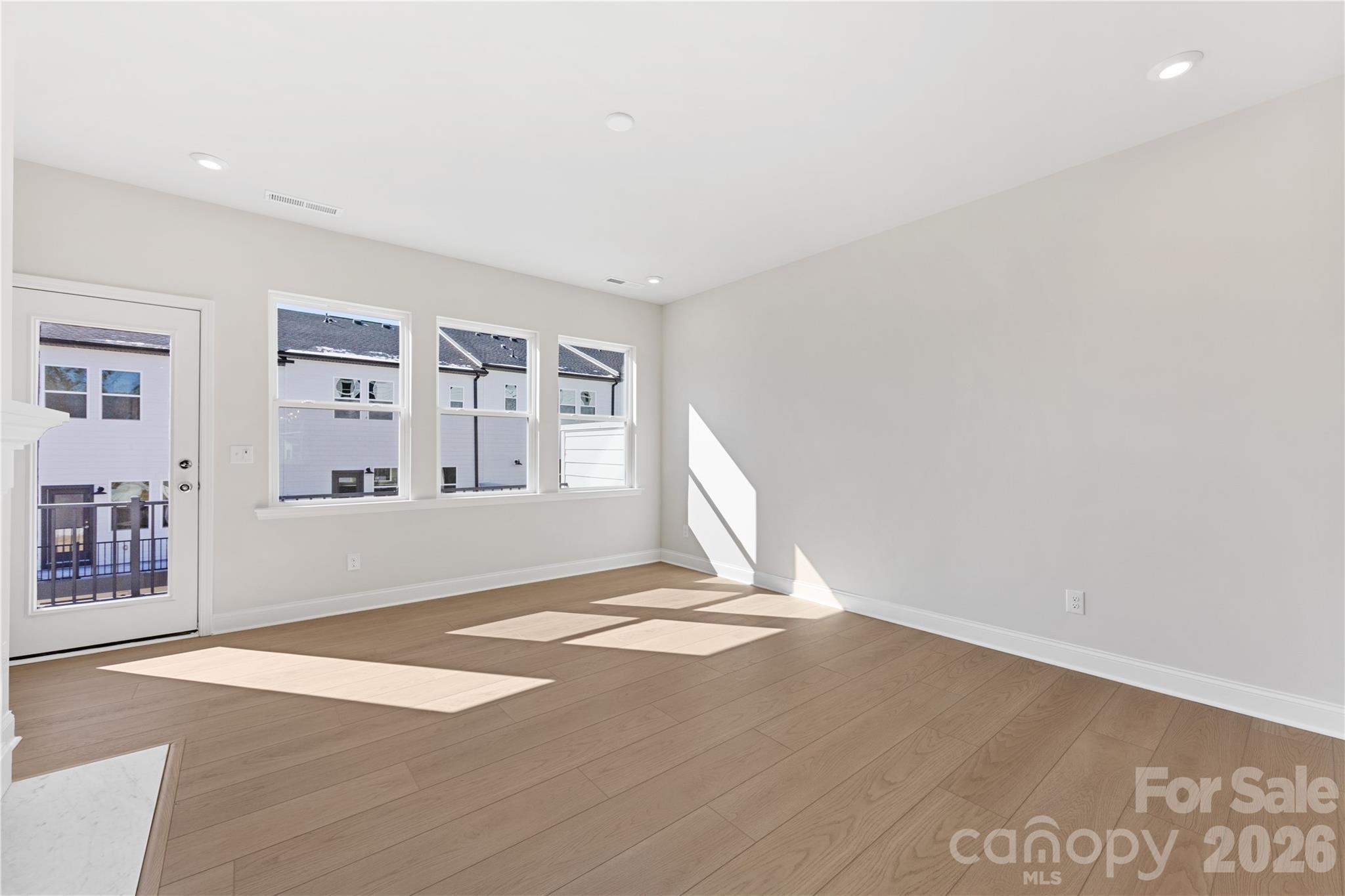 Photo 21 of 905 Archway Lane, Charlotte, NC