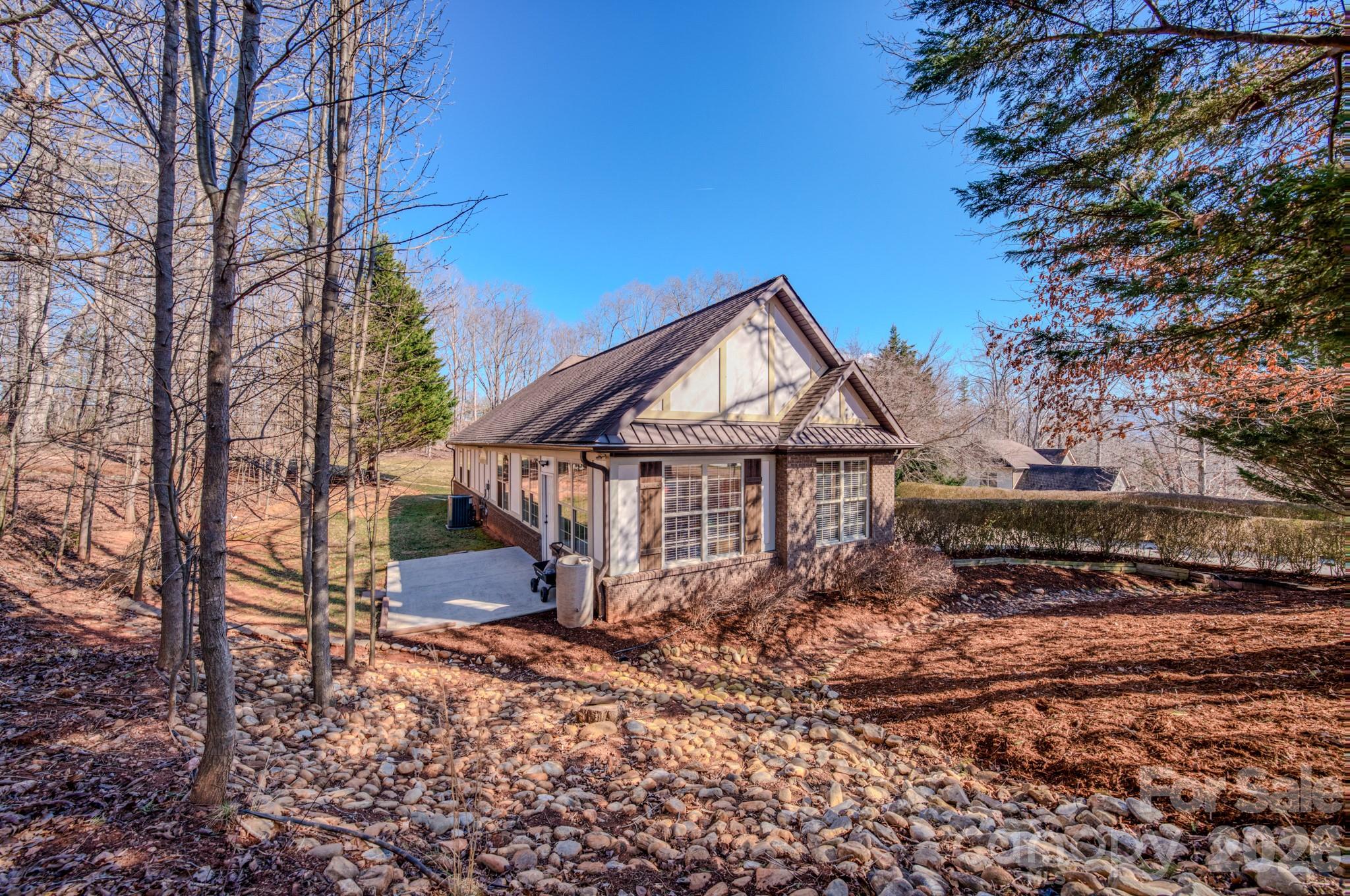 Photo 3 of 3975 Plantation Drive, Morganton, NC