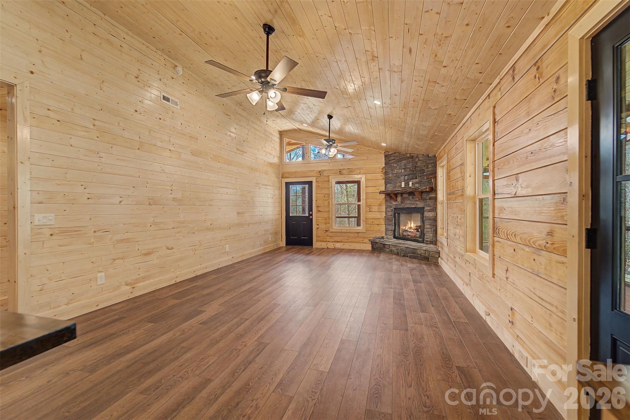 677 Ridgetop Circle, Whittier, NC - photo 16 of 49