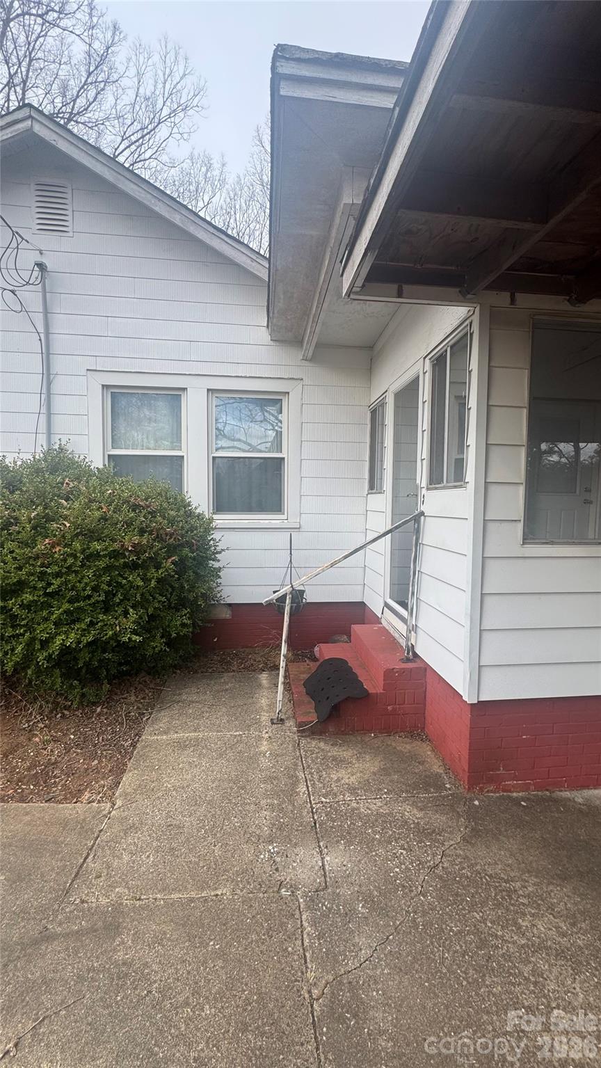 Photo 3 of 840 Skinner Road, Shelby, NC
