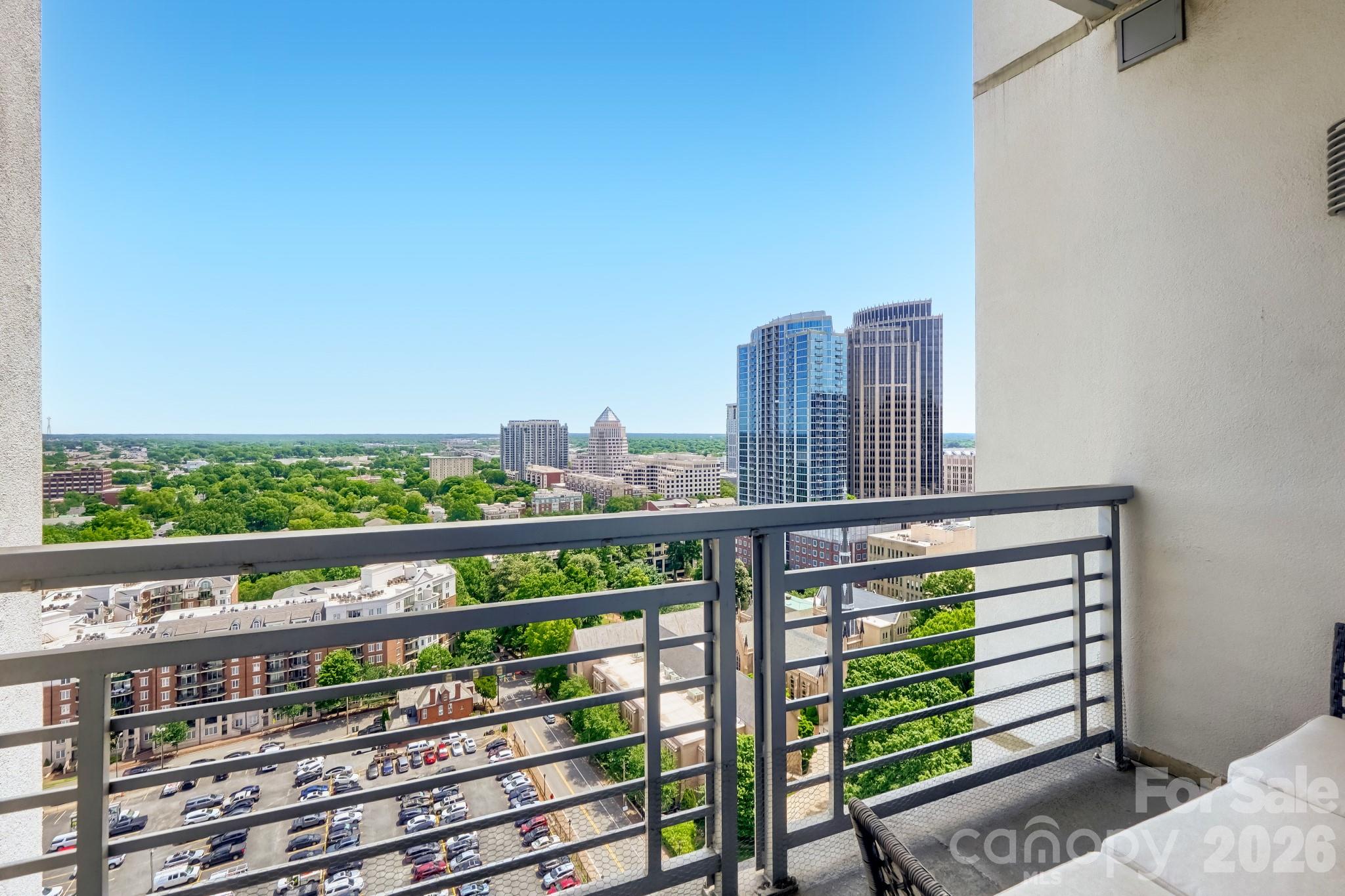 Photo 44 of 333 W Trade Street W2002, Charlotte, NC