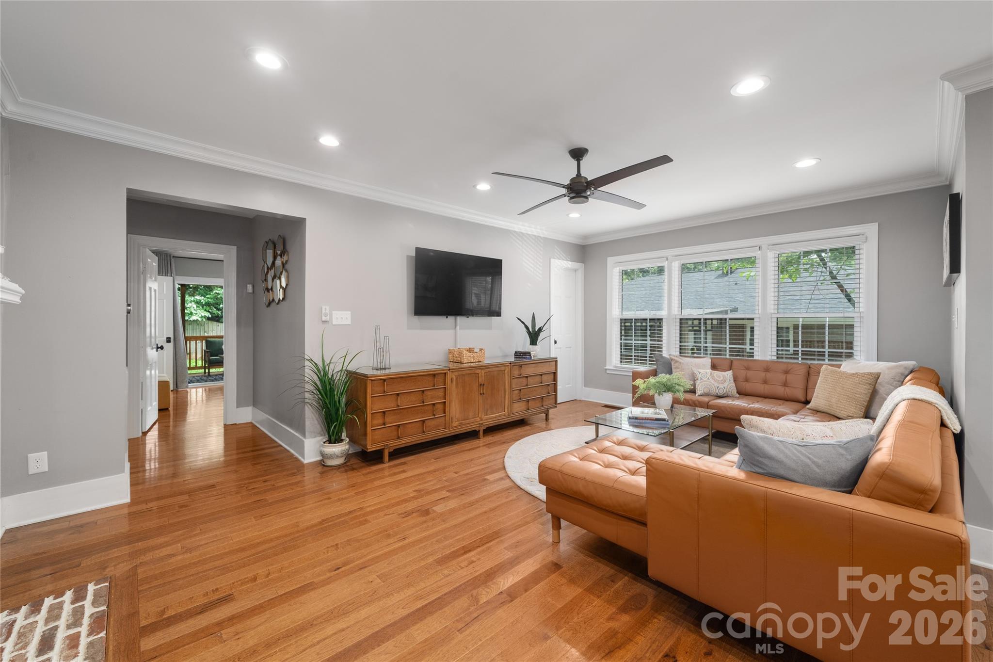 Photo 17 of 1921 Cumberland Avenue, Charlotte, NC