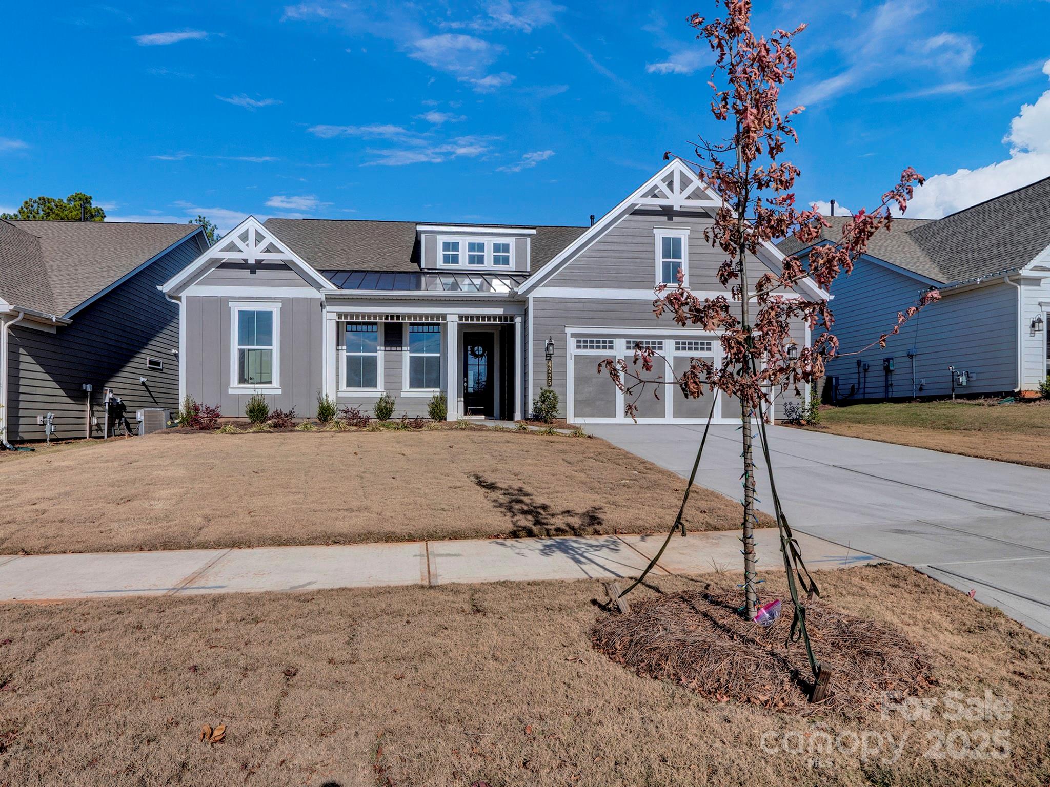 Photo 3 of 4225 Honey Locust Drive, Charlotte, NC
