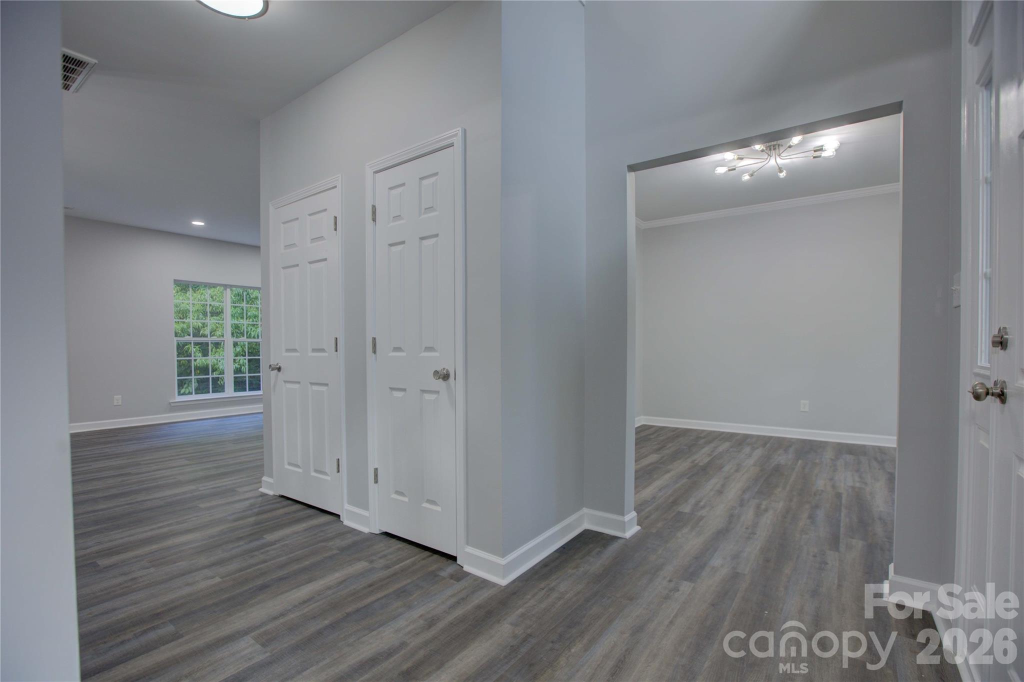 Photo 2 of 520 Grantham Lane, Charlotte, NC