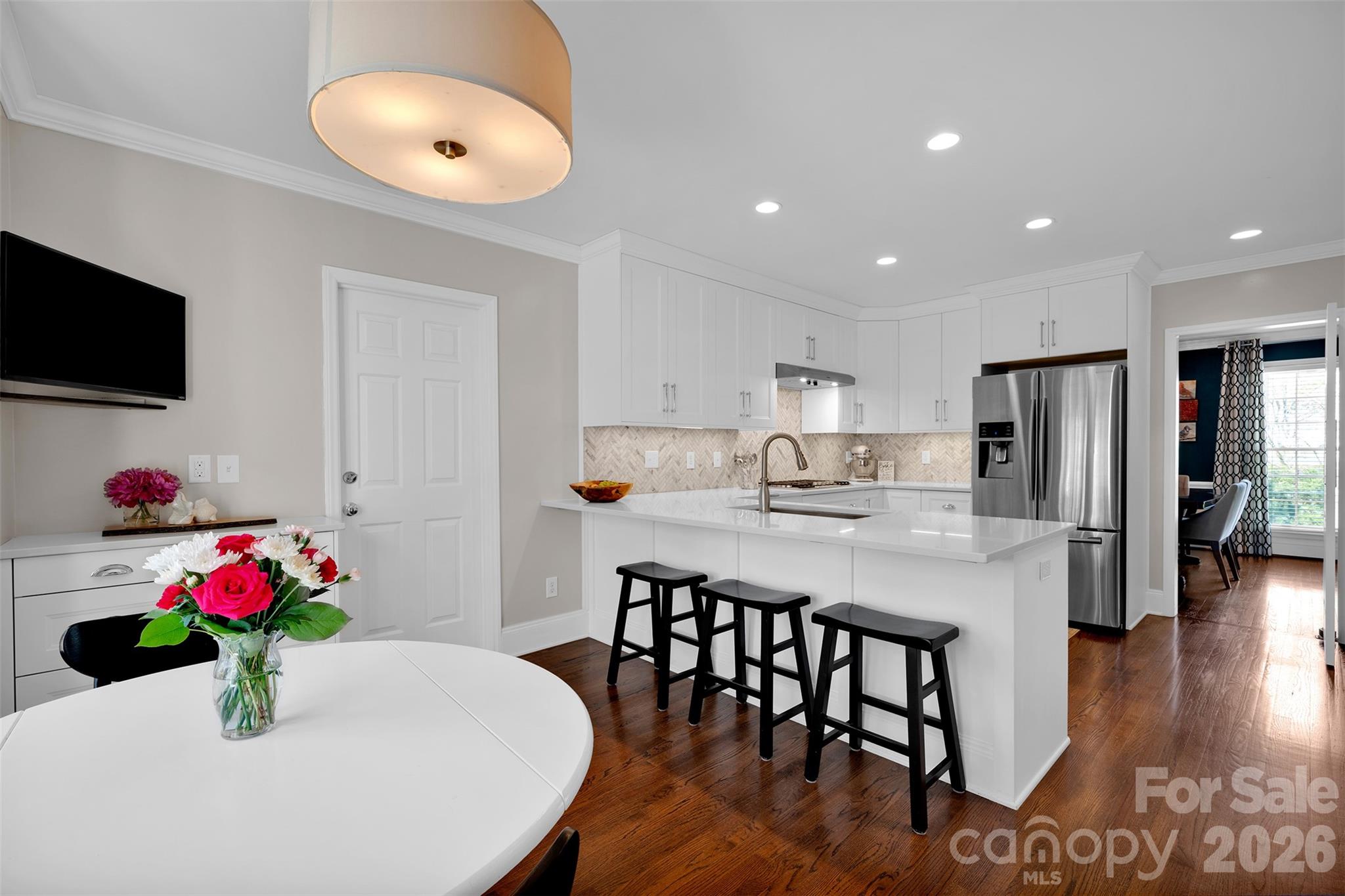 Photo 7 of 421 Sardis Lane, Charlotte, NC