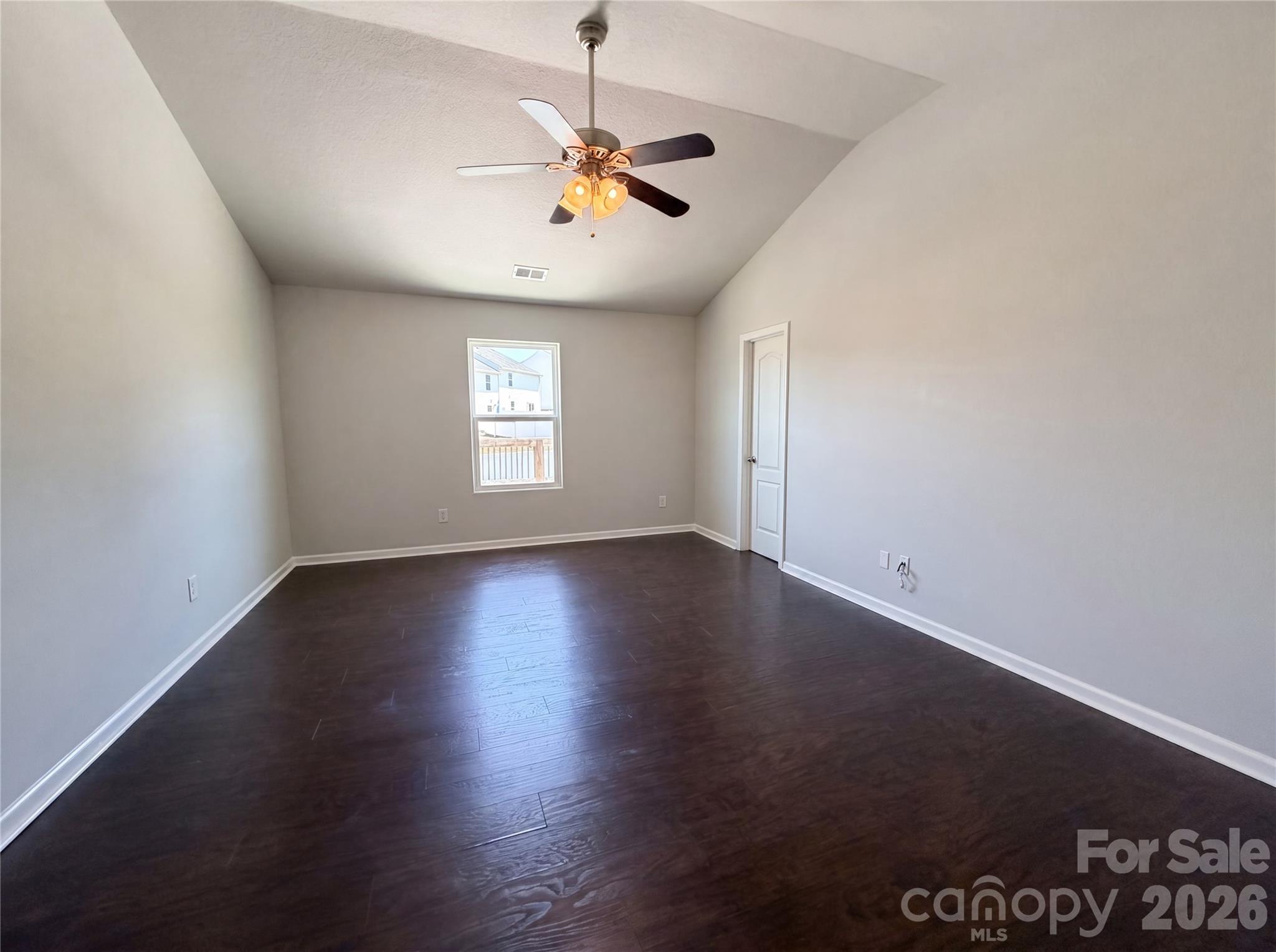 Photo 4 of 4034 Rosfield Drive, Charlotte, NC