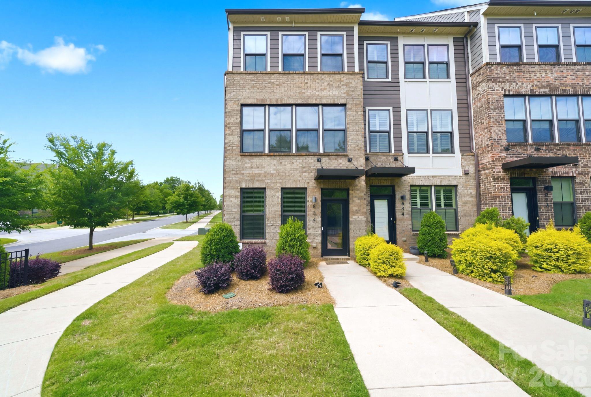 Exterior of 804 Broad River Lane, Charlotte, NC