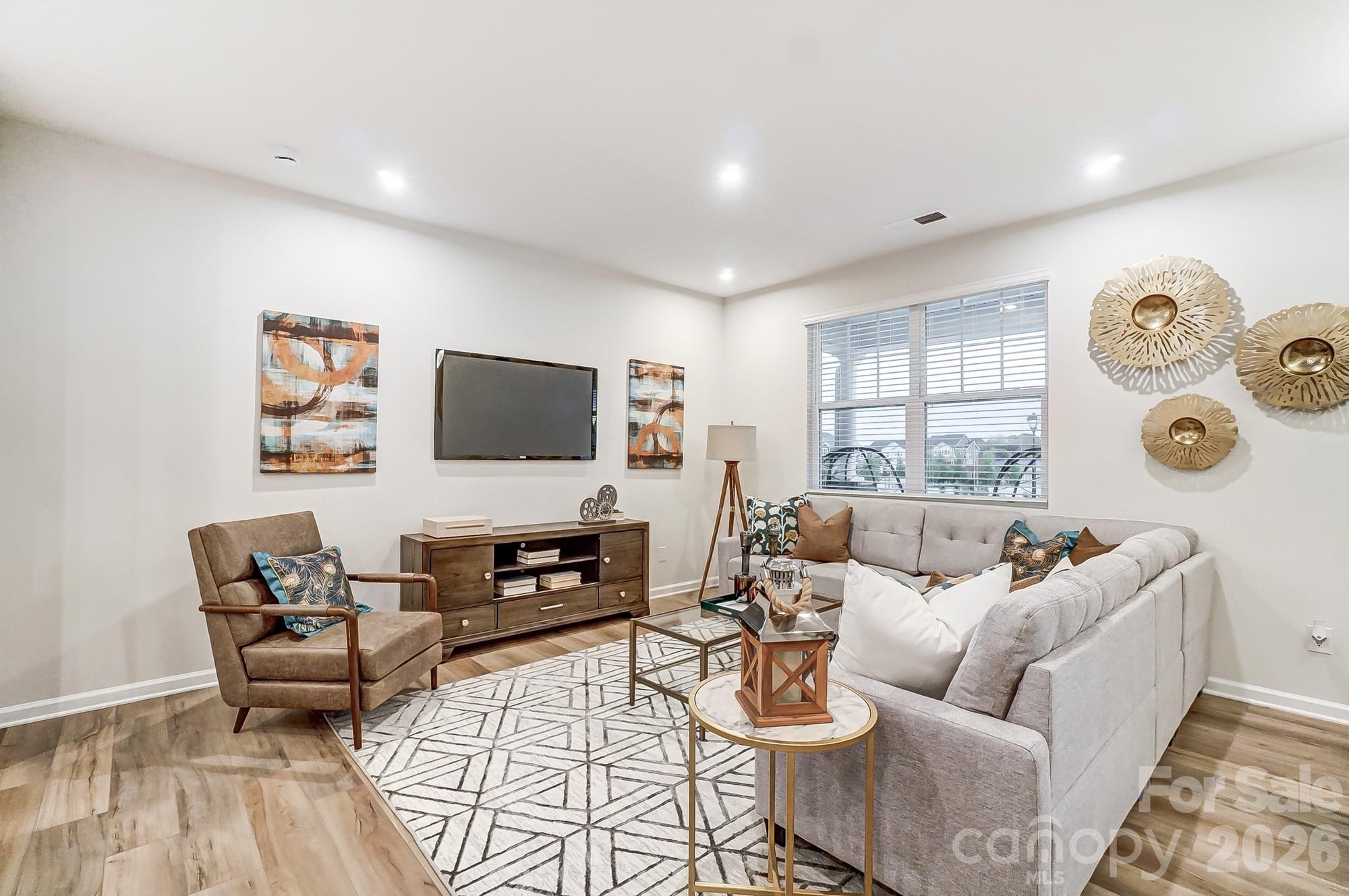 Photo 5 of 3804 Cheyney Park Drive, Charlotte, NC