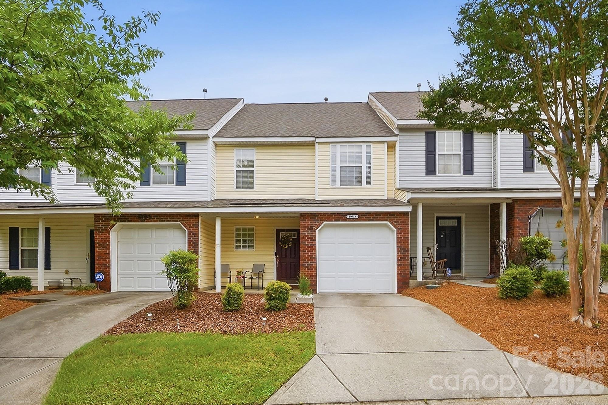 10618 Pointed Leaf Court, Charlotte, NC
