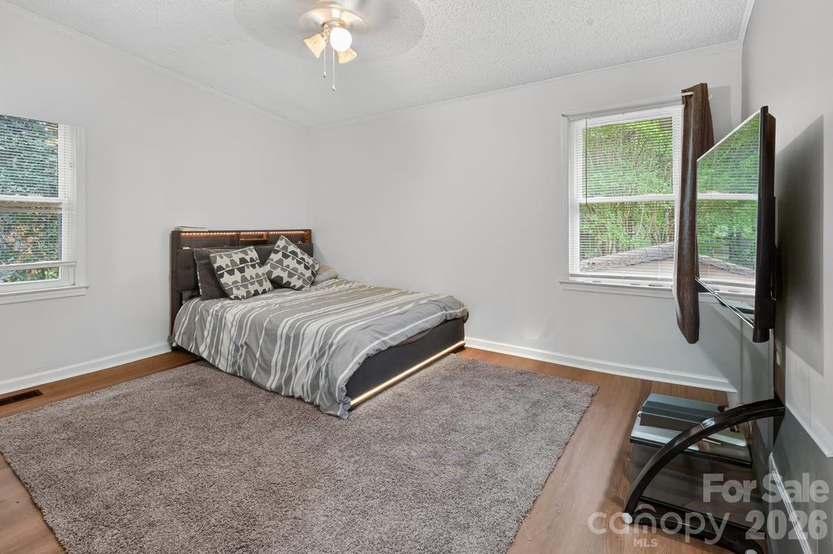 7811 Heatherdale Court, Charlotte, NC - photo 7 of 12