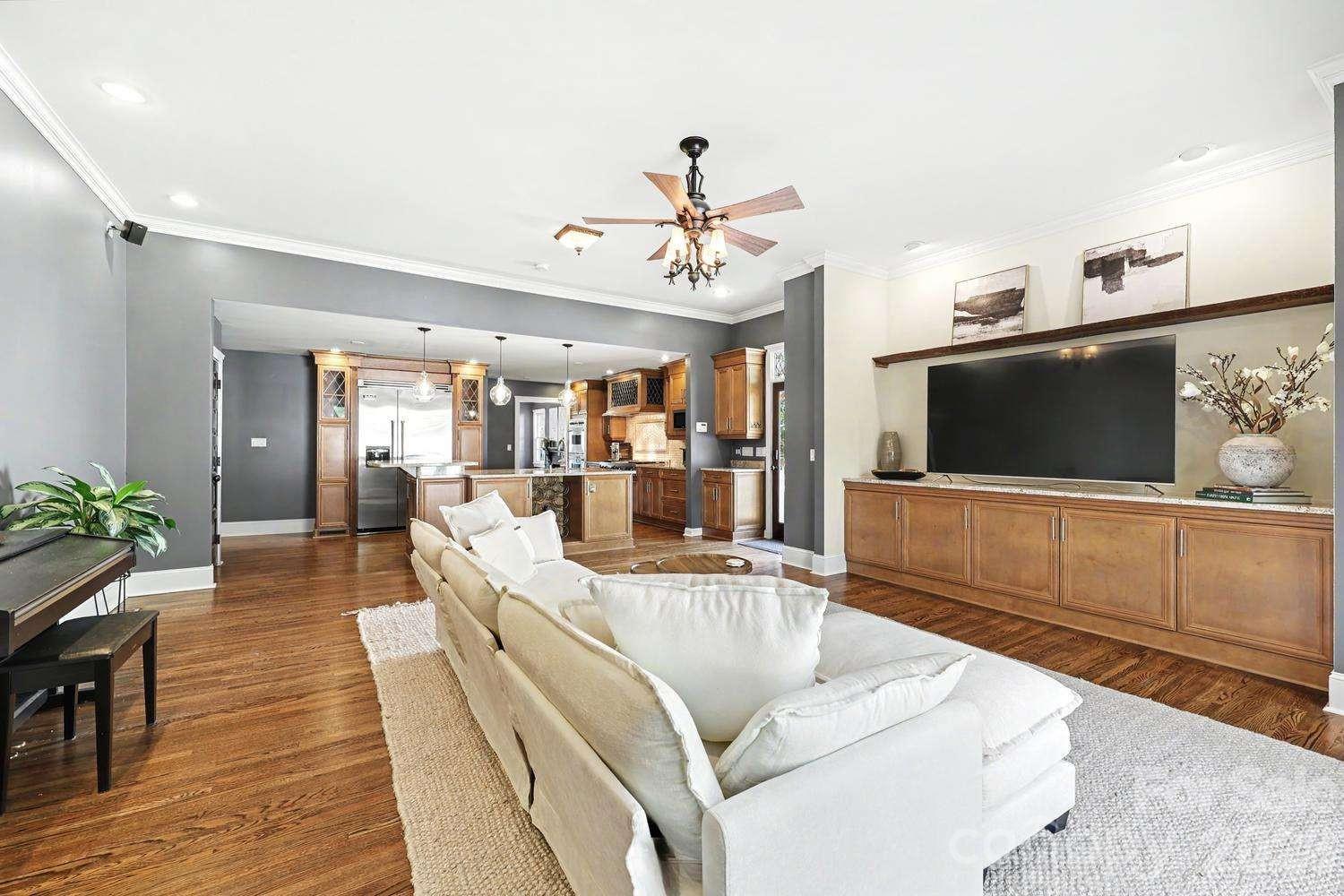 2215 Hassell Place, Charlotte, NC - photo 9 of 26