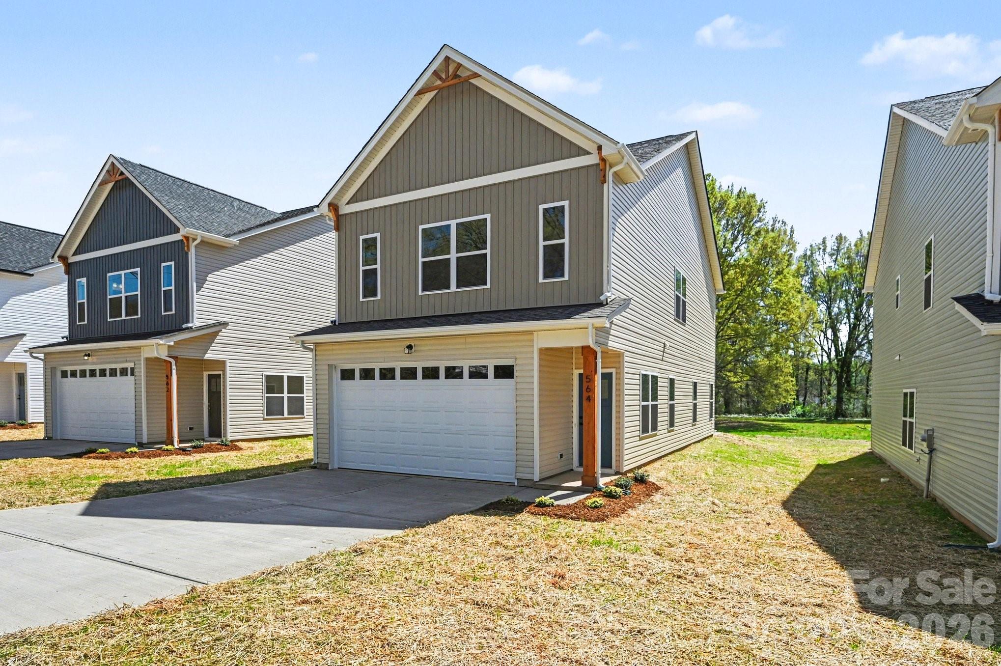 564 W Wilson Avenue, Mooresville, NC