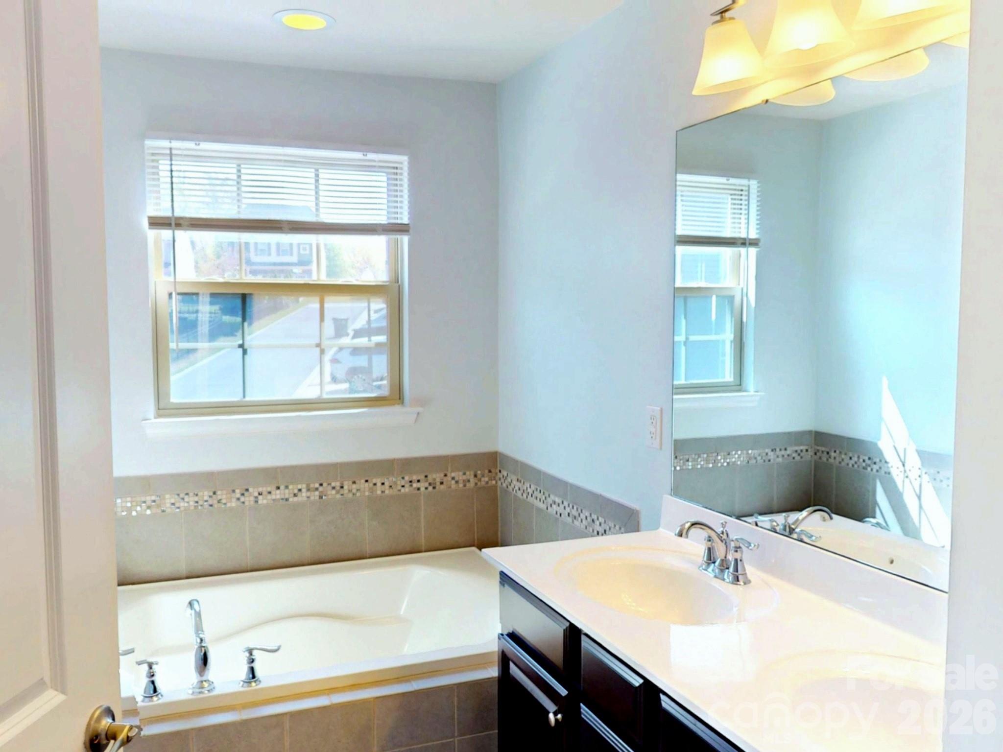 Photo 13 of 1637 Fleetwood Drive, Charlotte, NC
