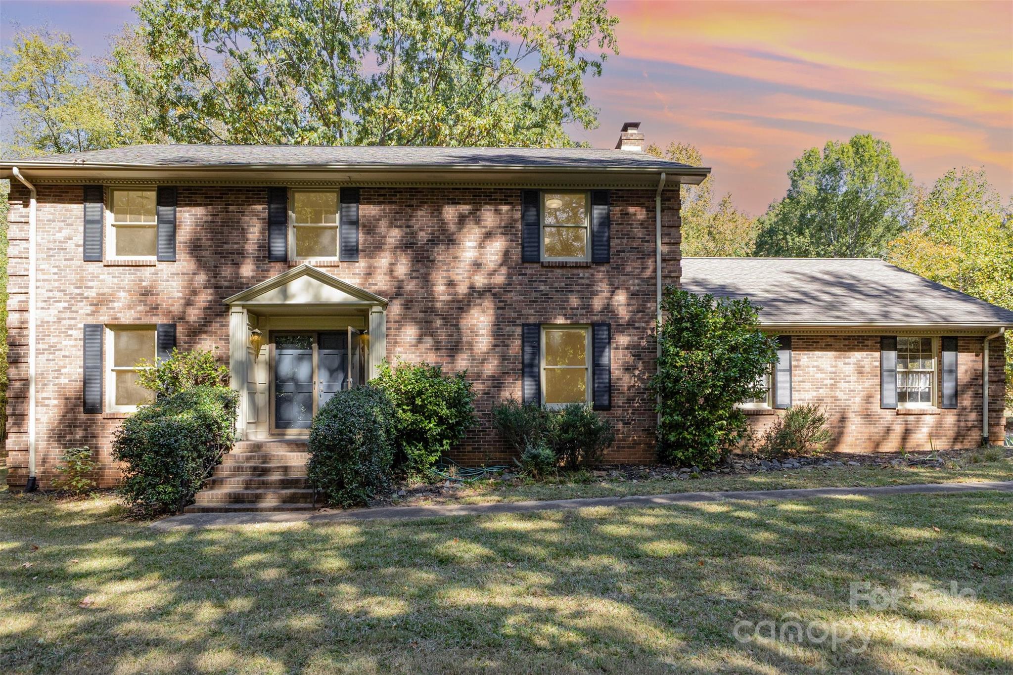 Home for sale at 4529 Creemore Drive, Charlotte, NC — photo 1 of 34
