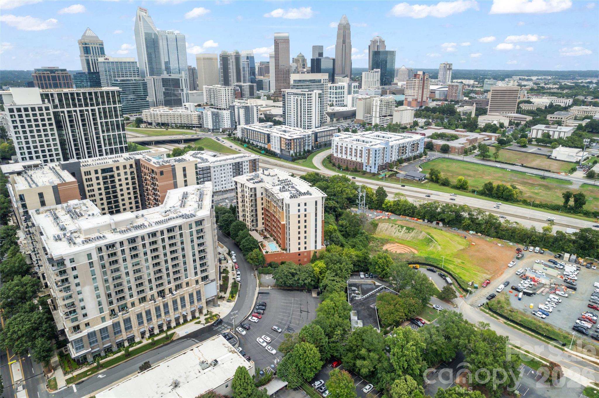 Photo 7 of 701 Royal Court1007, Charlotte, NC