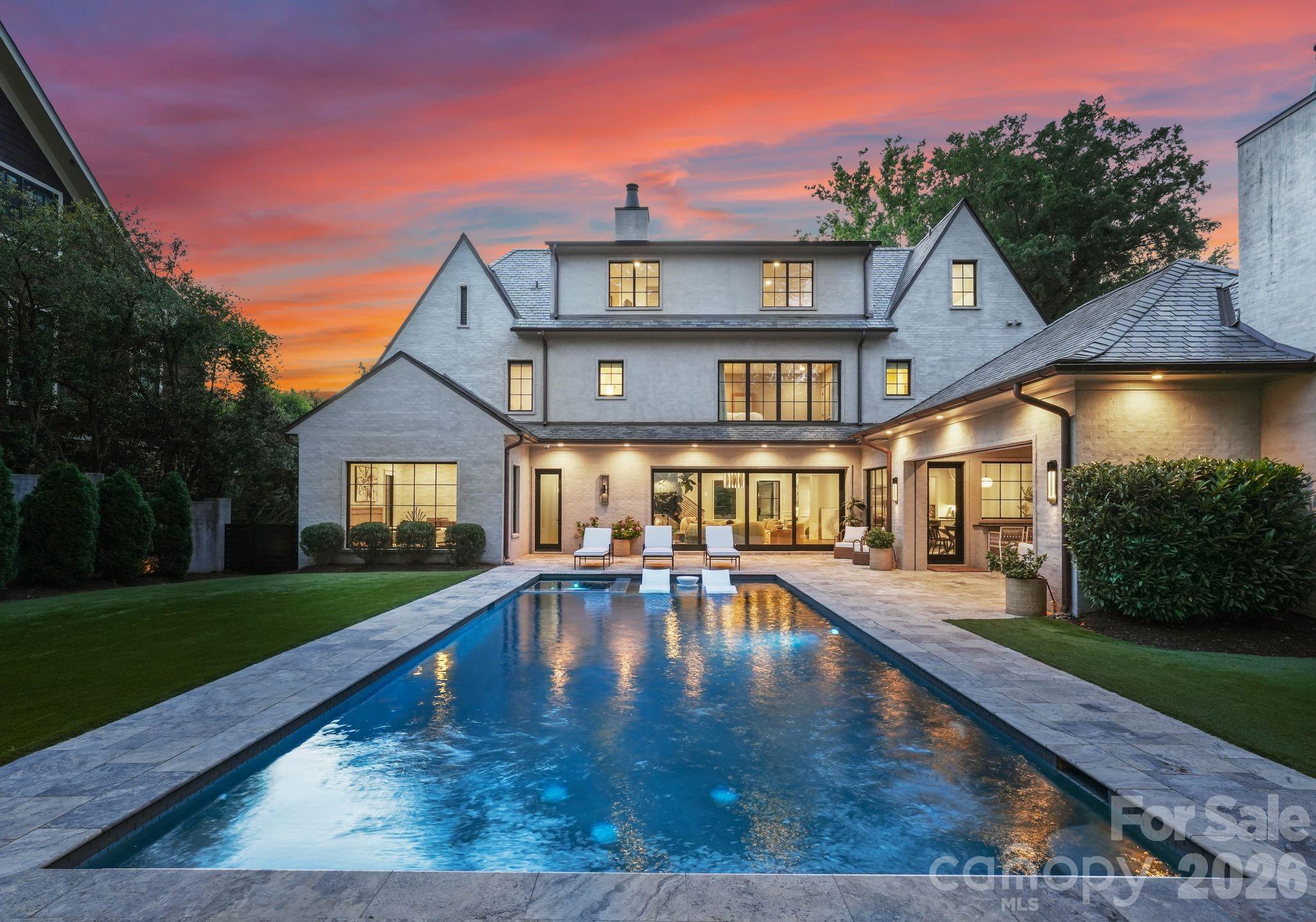 Photo 4 of 1919 Shoreham Drive, Charlotte, NC