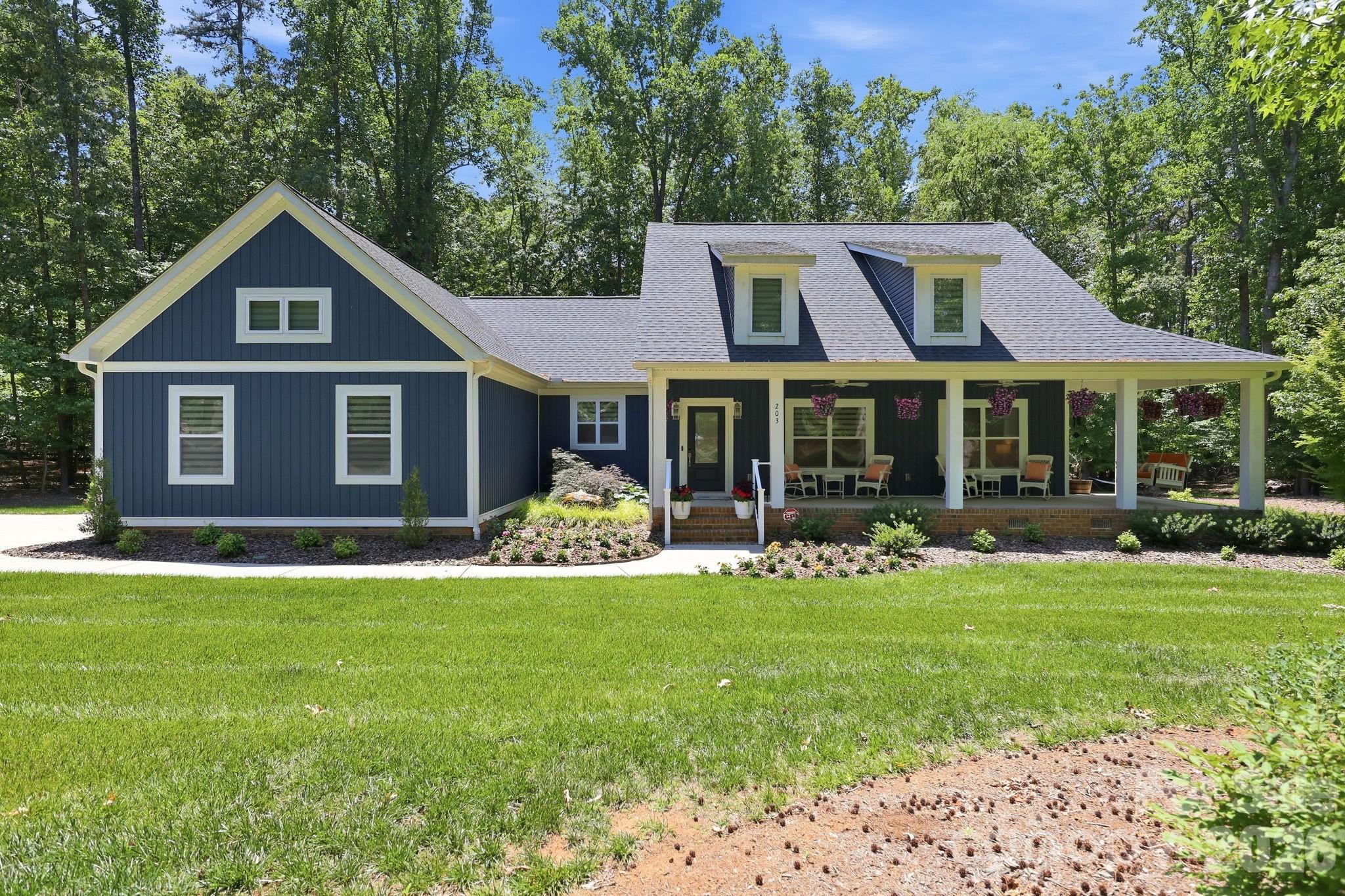 203 Spinnaker Court104, Lexington, NC - photo 1 of 44