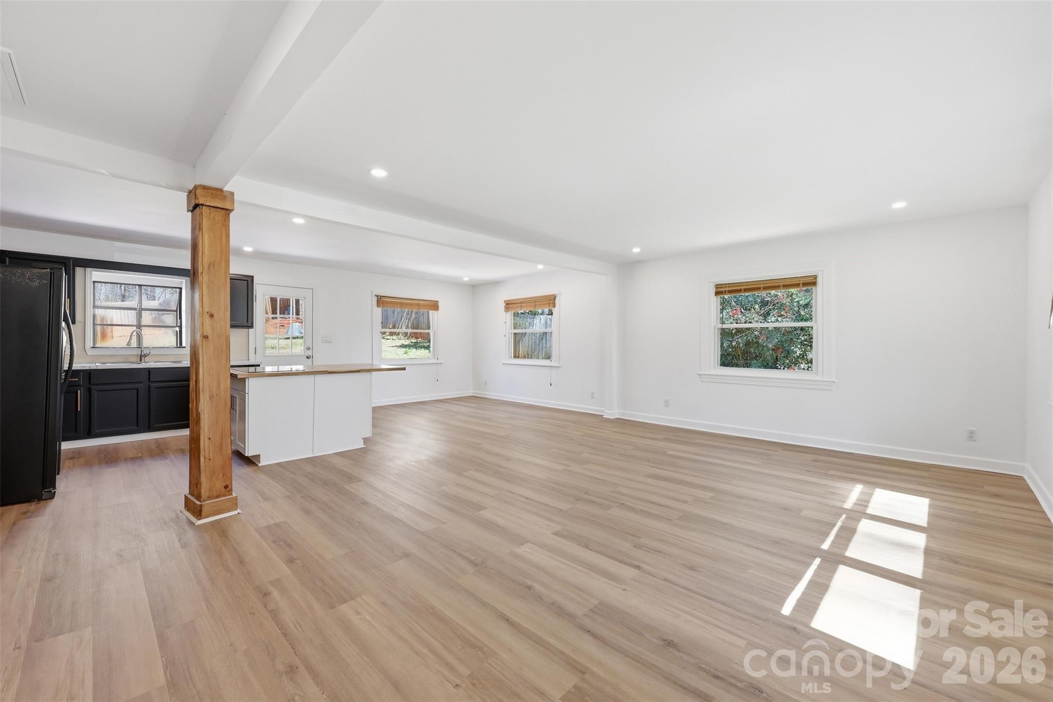 Photo 3 of 4920 Bright Road, Charlotte, NC