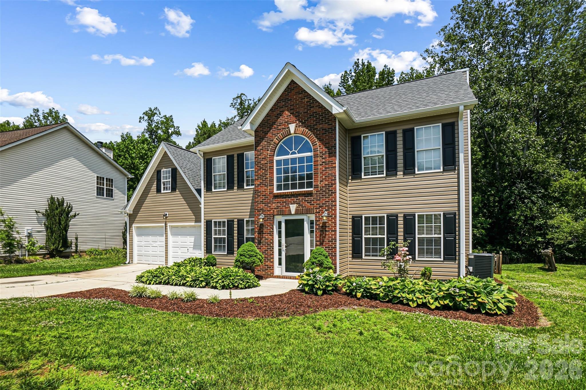 Photo 2 of 5012 Eagle Creek Drive, Charlotte, NC