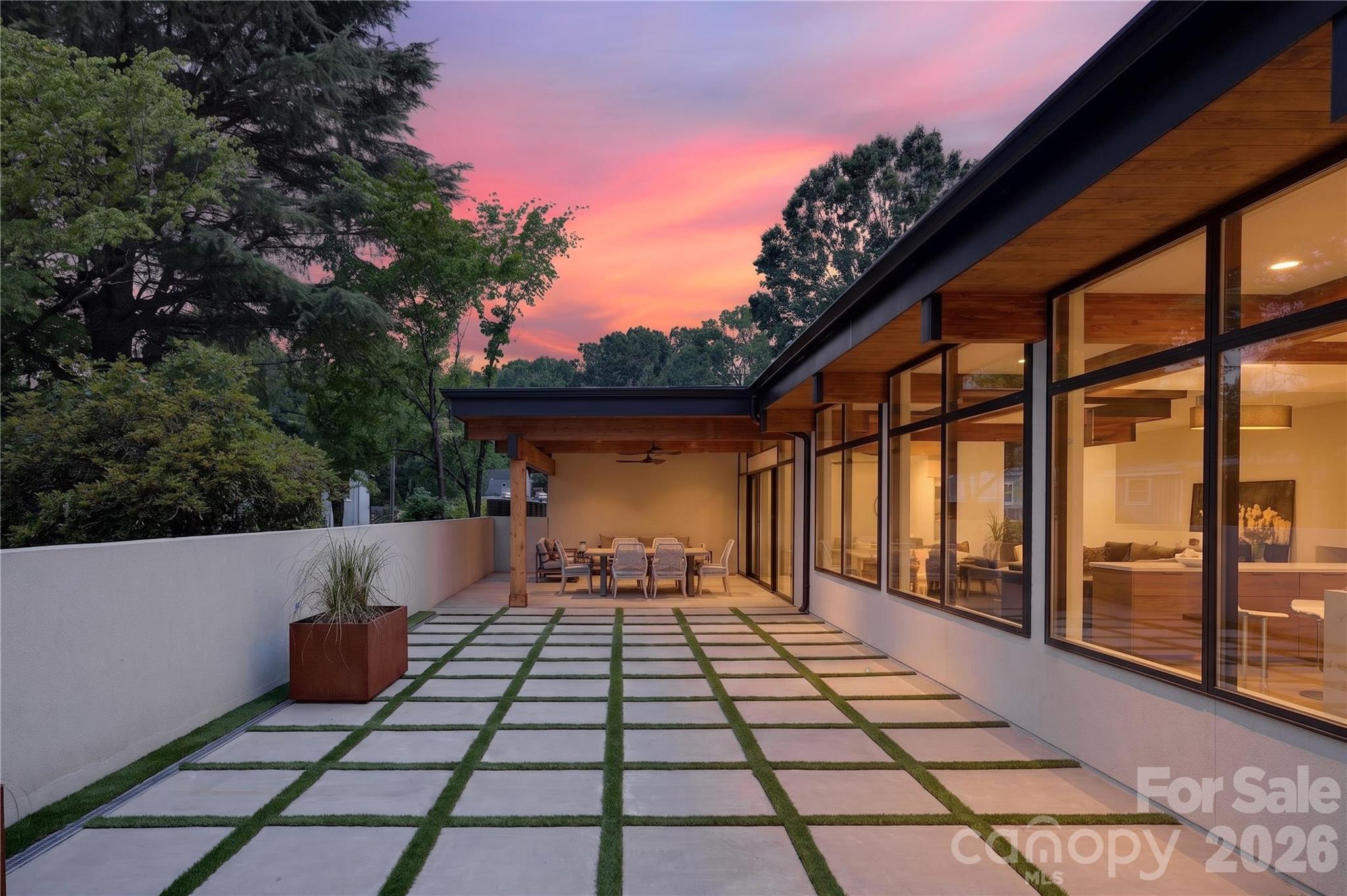 Photo 6 of 704 Charles Avenue, Charlotte, NC
