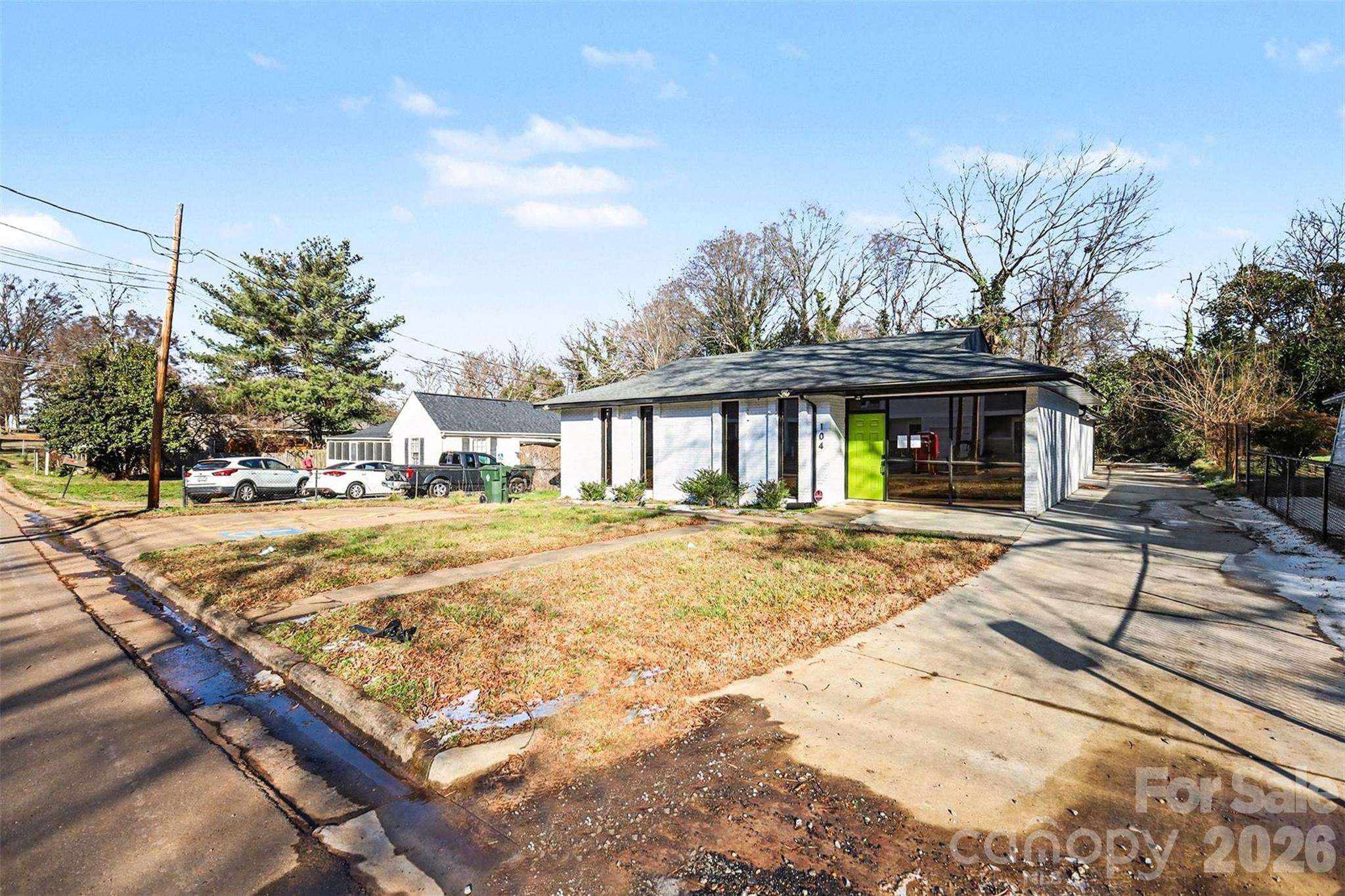 Photo 2 of 104 N Dilling Street, Kings Mountain, NC