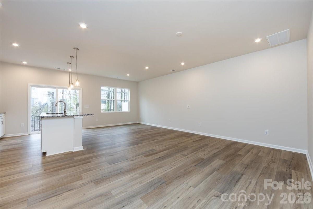Photo 5 of 6001 Longar Lane, Charlotte, NC