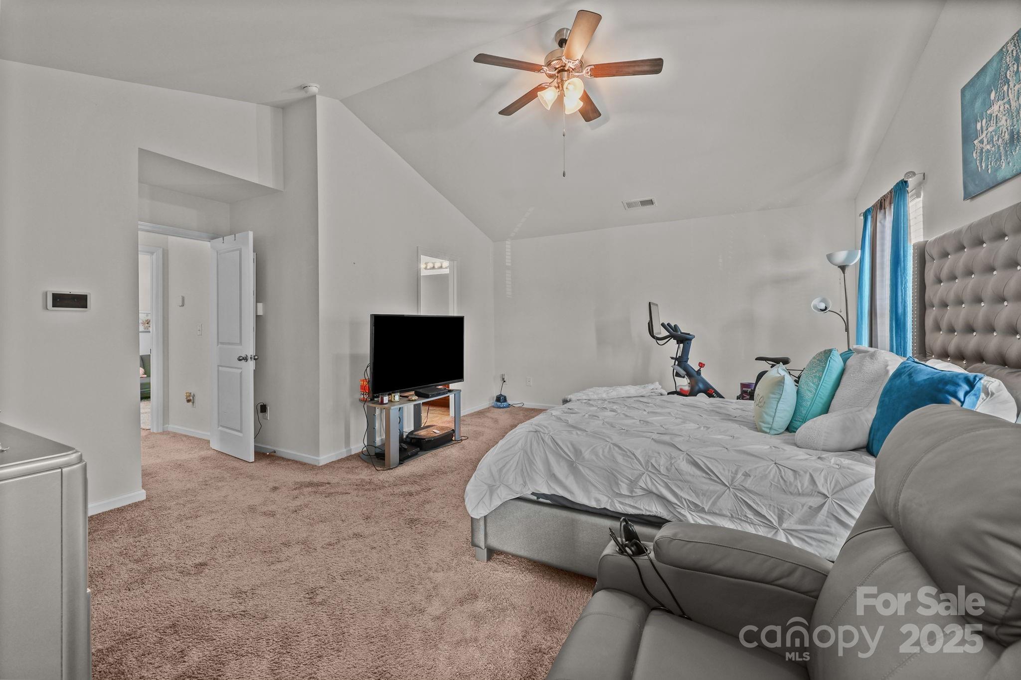Photo 26 of 5433 Tumbling Brook Lane, Charlotte, NC
