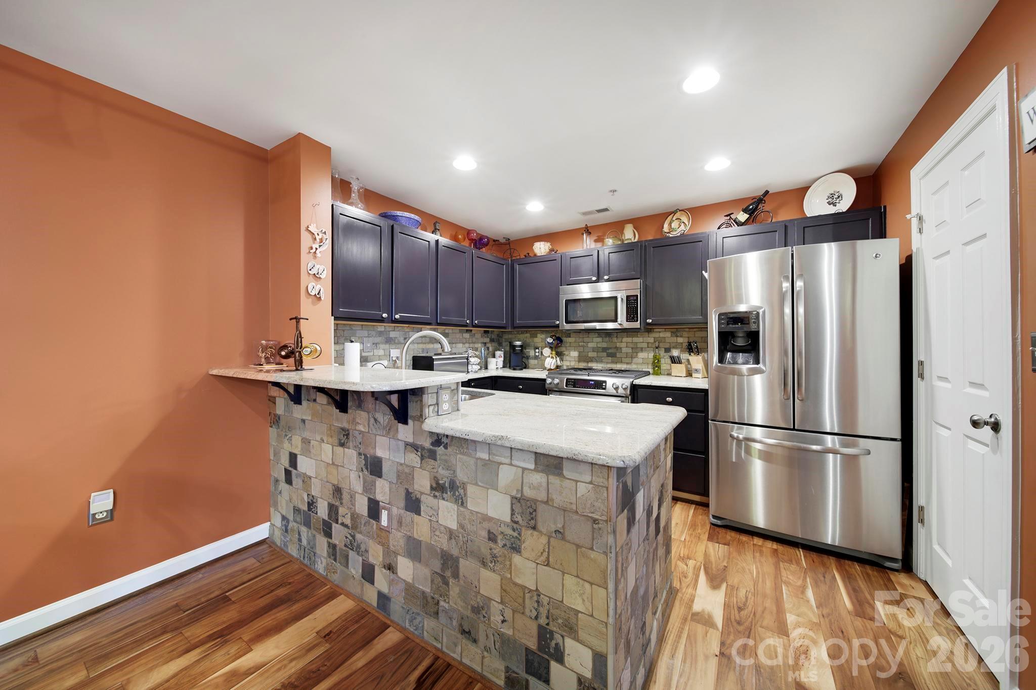 Photo 10 of 718 W Trade Street803, Charlotte, NC