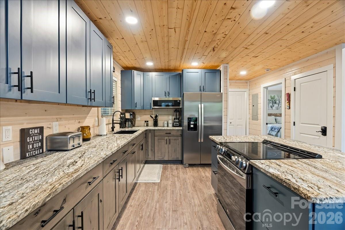 33 Indian Trace Road, Maggie Valley, NC - photo 32 of 43