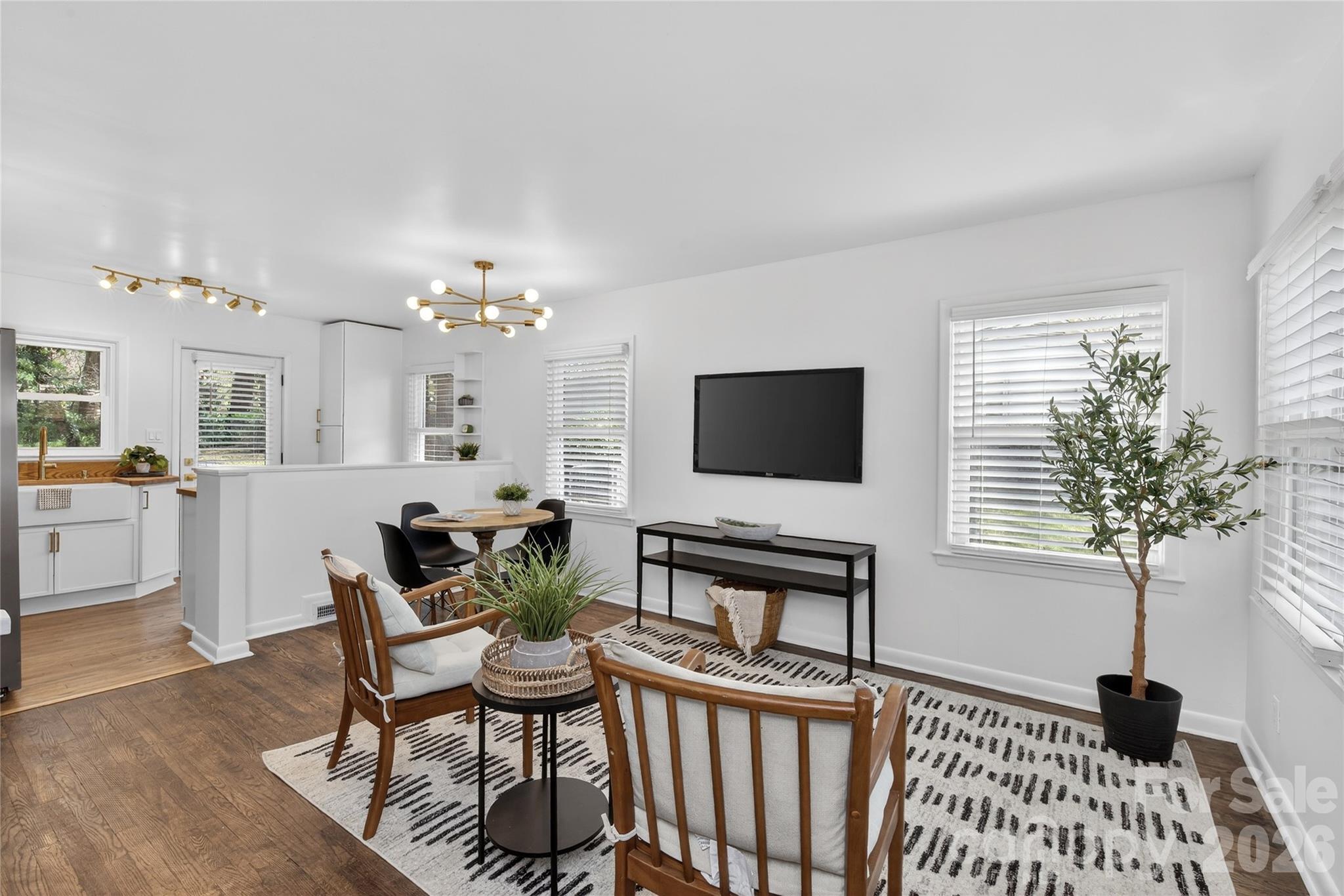 Photo 8 of 5412 Milhaven Lane, Charlotte, NC