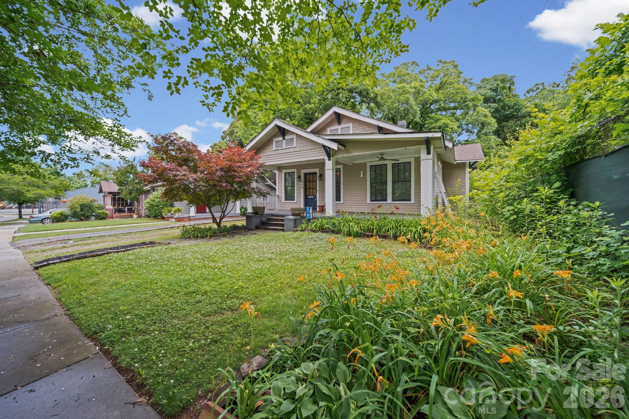 Photo 2 of 320 Westwood Avenue, Charlotte, NC