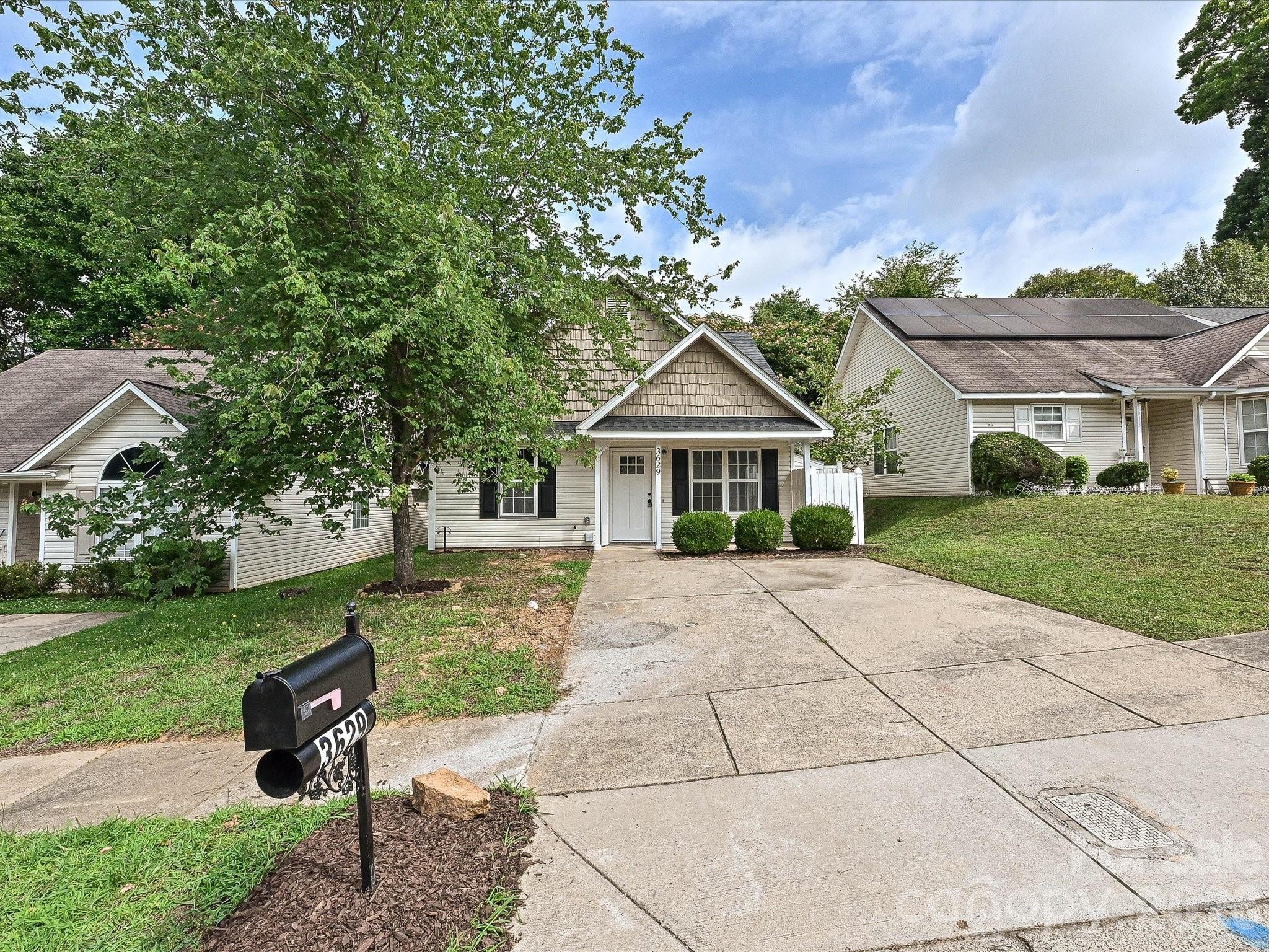 Photo 2 of 3629 Silver Ore Lane, Charlotte, NC